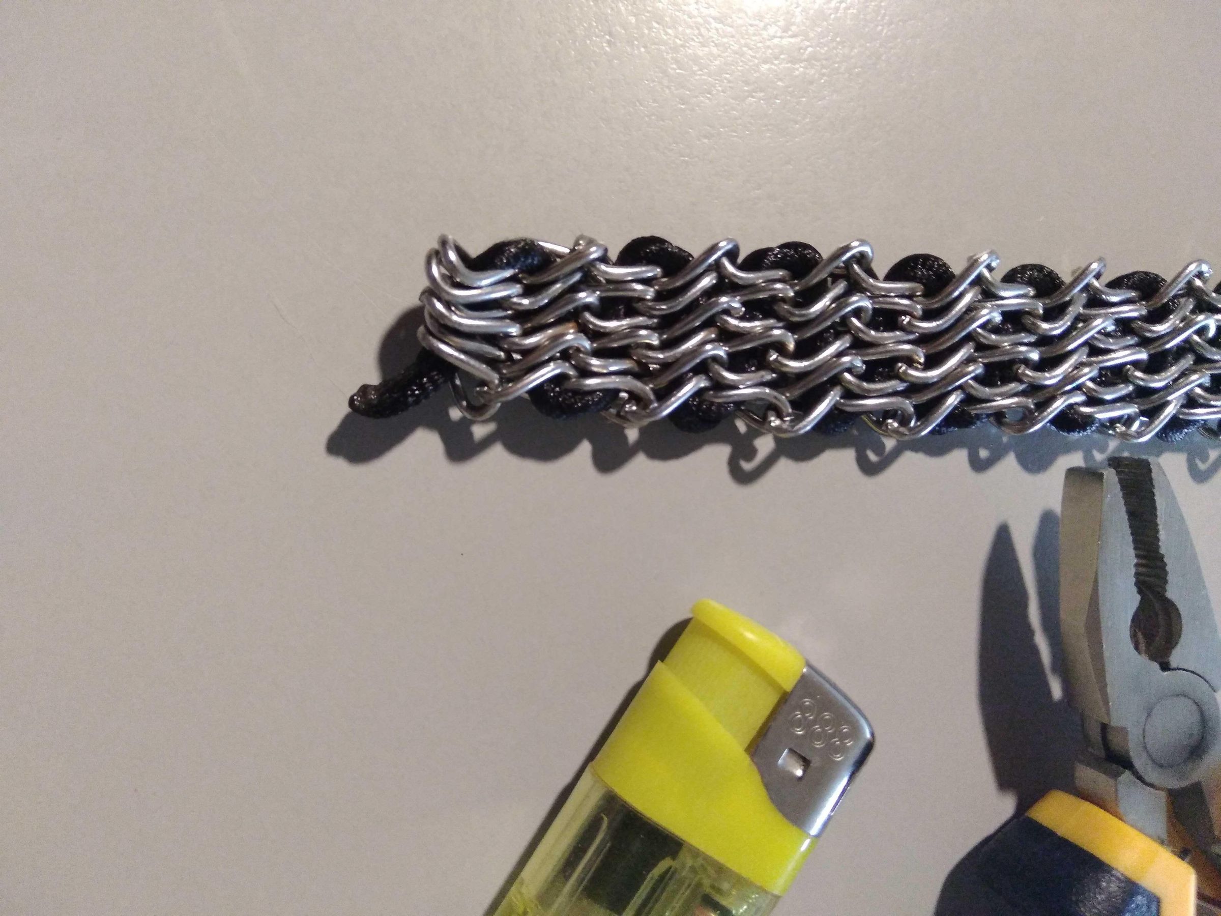 Chain and Intertwined Thread Bracelet : 6 Steps - Instructables