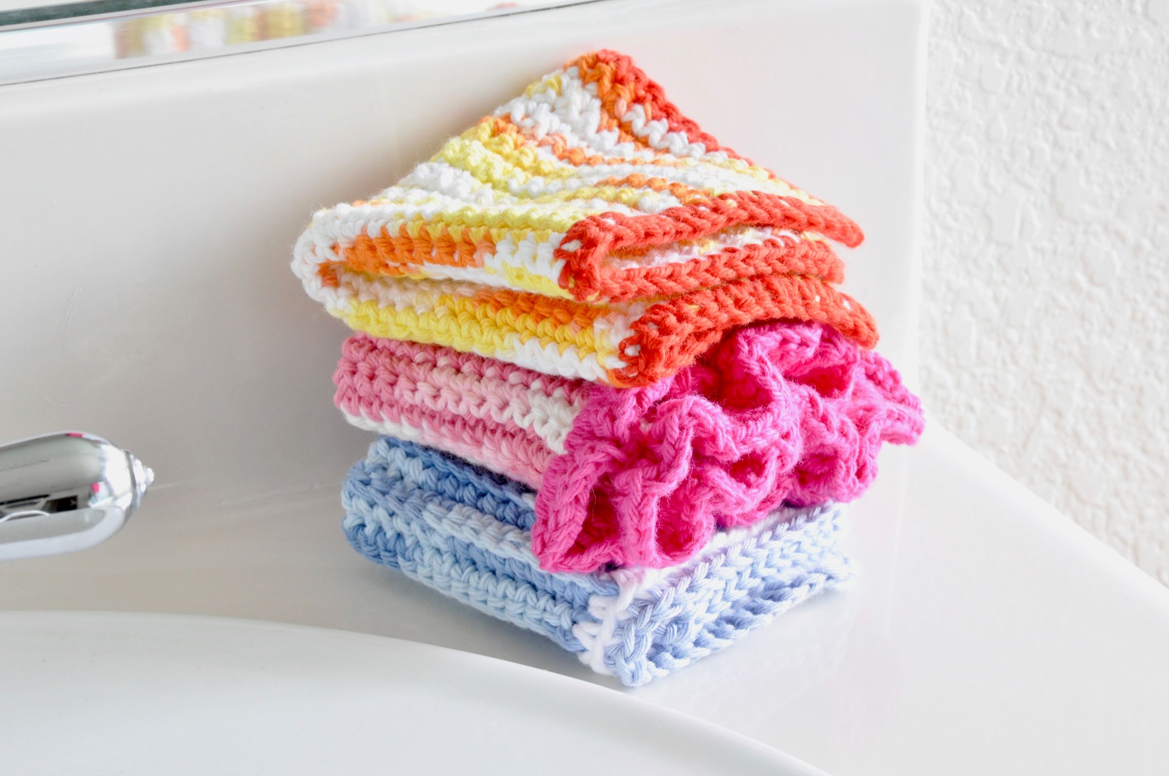 Easy Crochet Dishcloth / Washcloth : 9 Steps (with Pictures ...