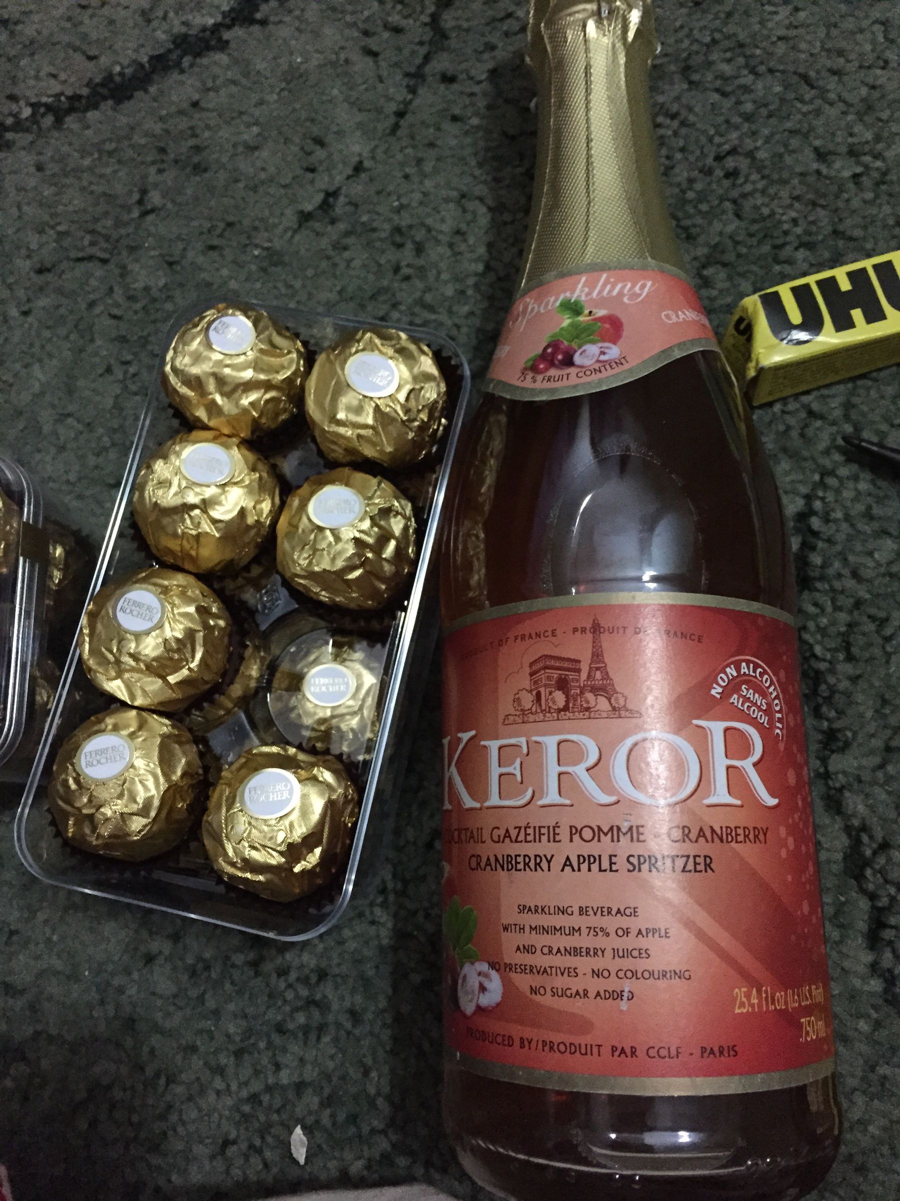 Pineapple Ferrero Gift for Mums Day - Instructables