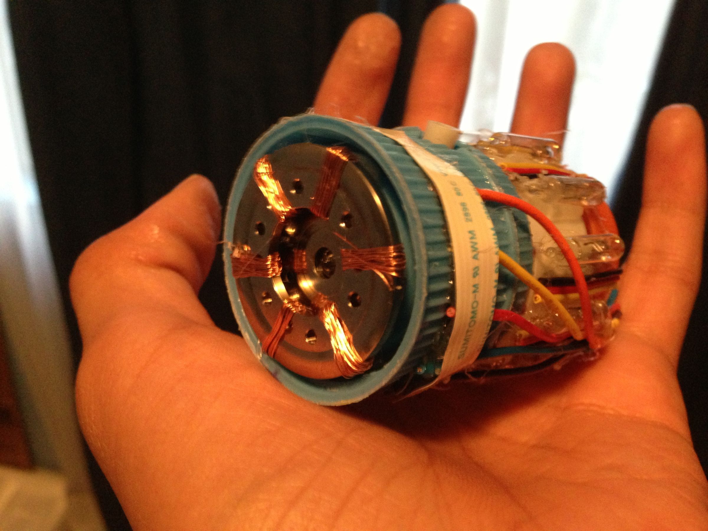 Micro Hadron Collider: a Miniature Model Particle Accelerator Made From ...