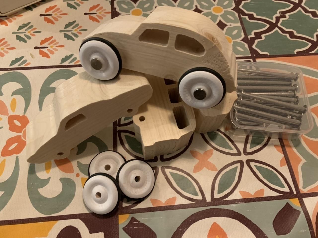Simple Wooden Classic Cars. : 8 Steps (with Pictures) - Instructables