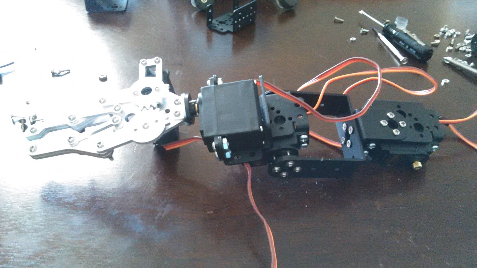 Autonomous Tank W/ Robotic Arm(Arduino, Bluetooth) : 8 Steps ...
