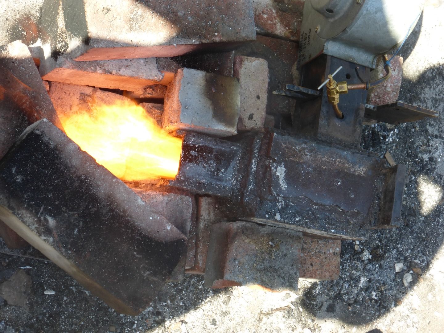 Waste Oil Burner : 5 Steps (with Pictures) - Instructables