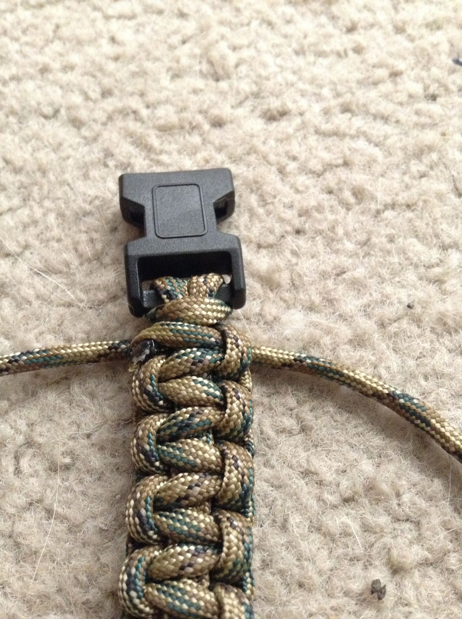 How to Make a Paracord King Cobra Braid : 5 Steps - Instructables