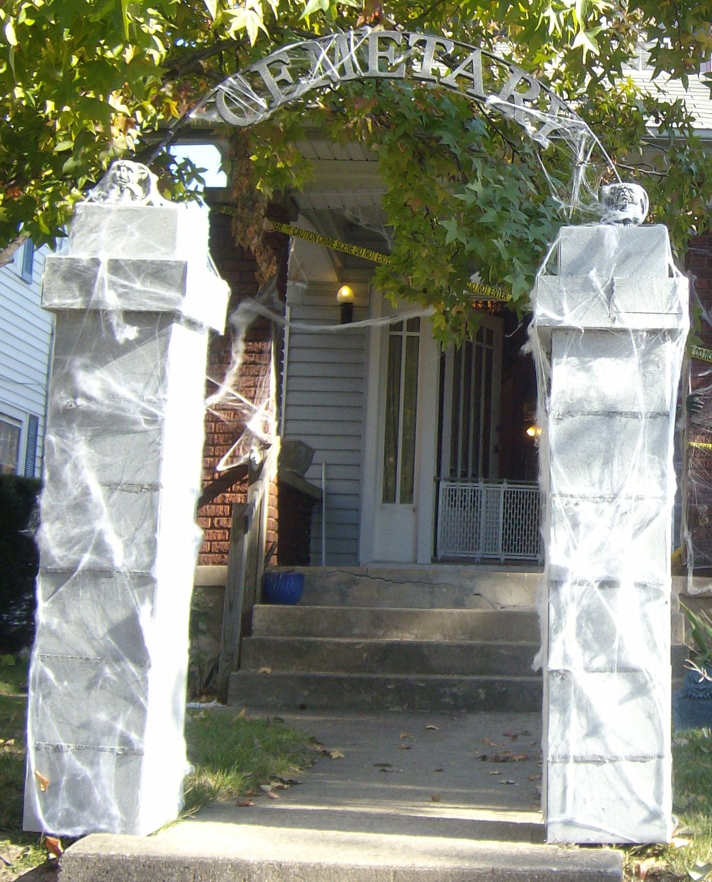 Cemetery Archway Entrance : 5 Steps (with Pictures) - Instructables