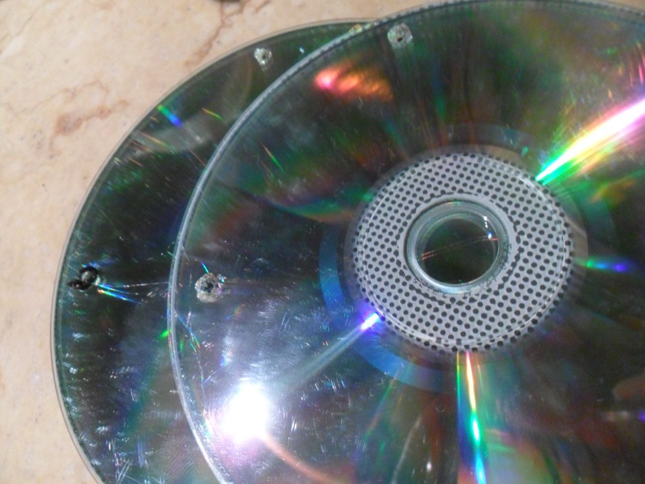 CD Solar Curtain : 4 Steps (with Pictures) - Instructables