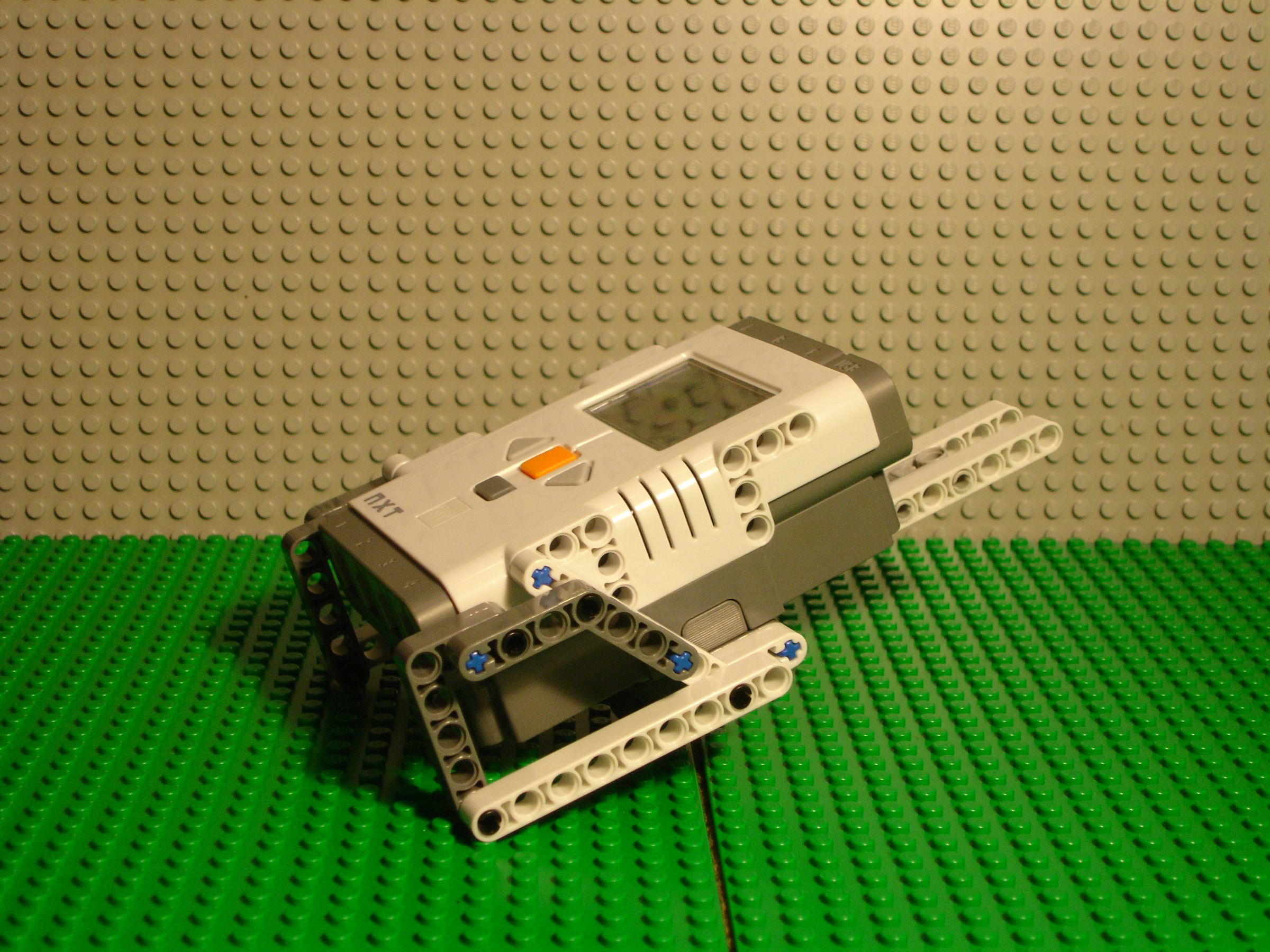 Build a Simple LEGO Starter Robot : 7 Steps - Instructables
