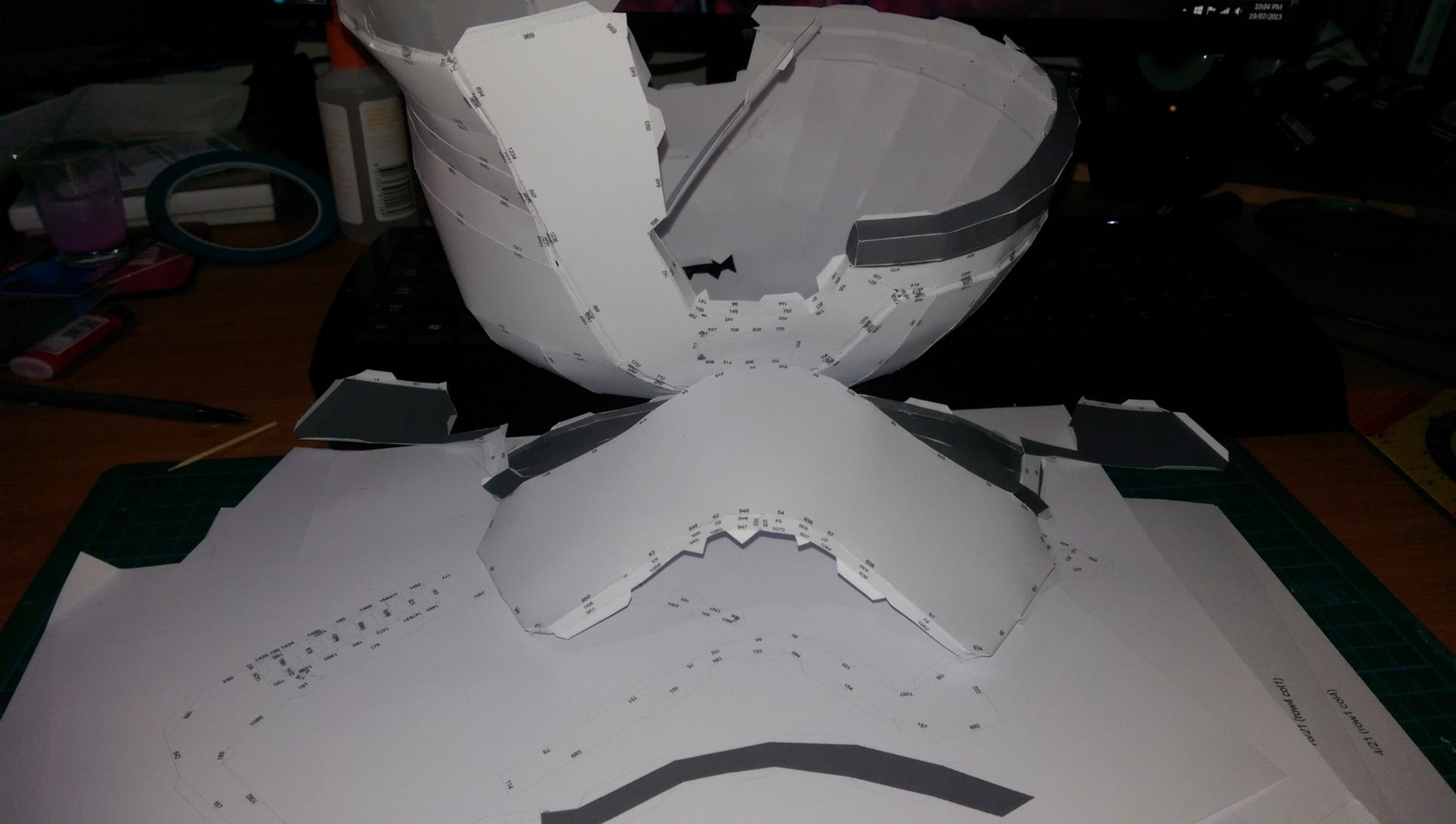 1st Order Stormtrooper Helmet : 7 Steps (with Pictures) - Instructables