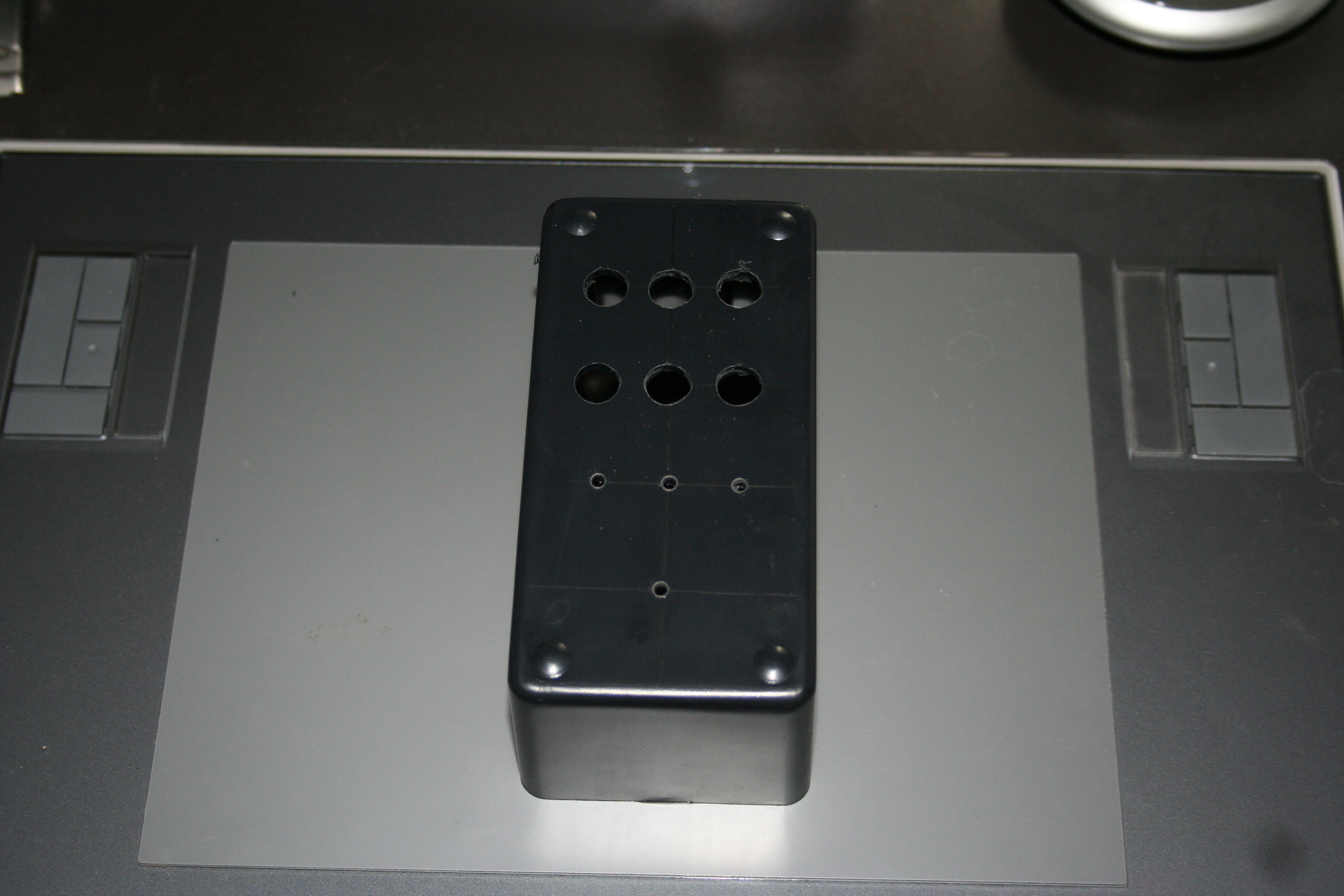 Very Simple Component Video Switch Box : 8 Steps - Instructables