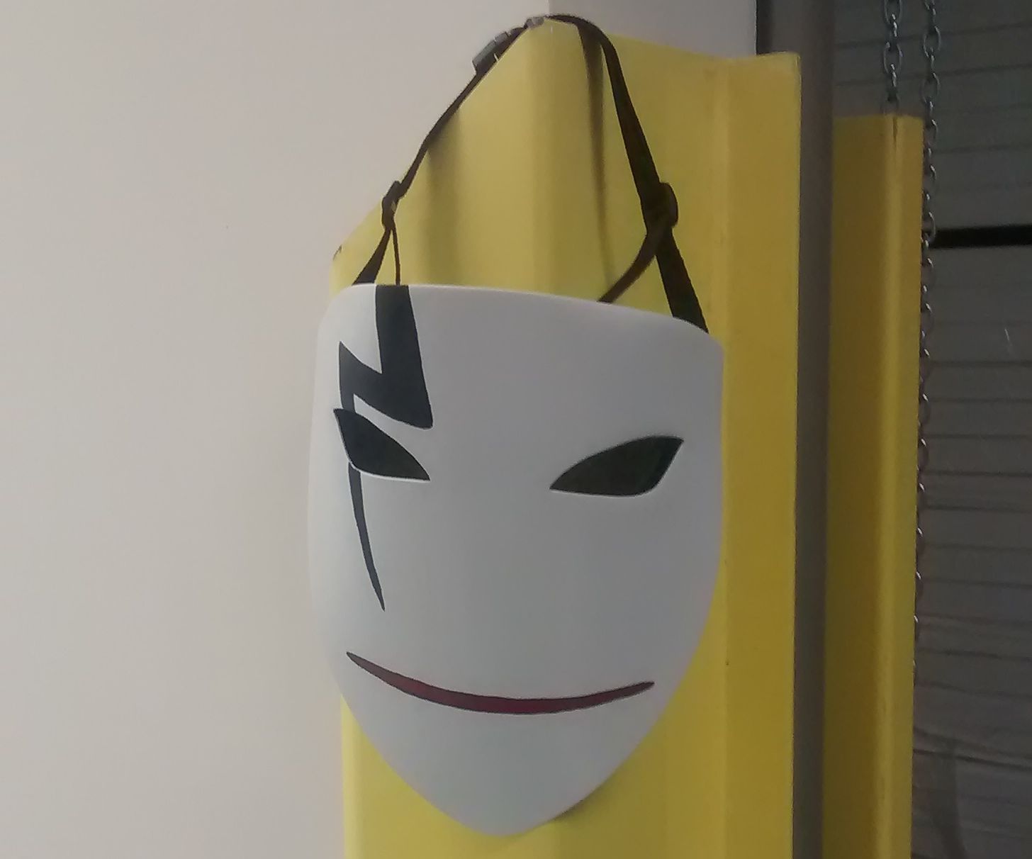 Cosplay Mask Using Thermoplastic (Darker Than Black) : 7 Steps (with ...