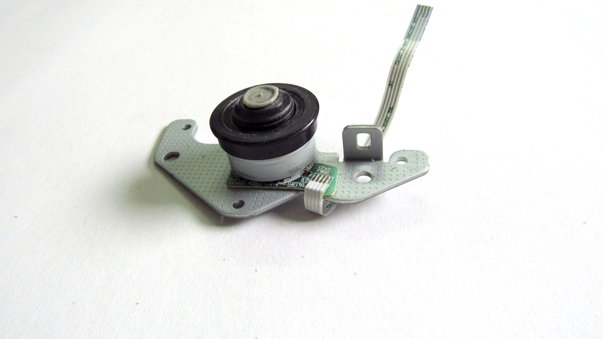 How to Salvage a DVD Drive for Free Parts : 7 Steps (with Pictures ...