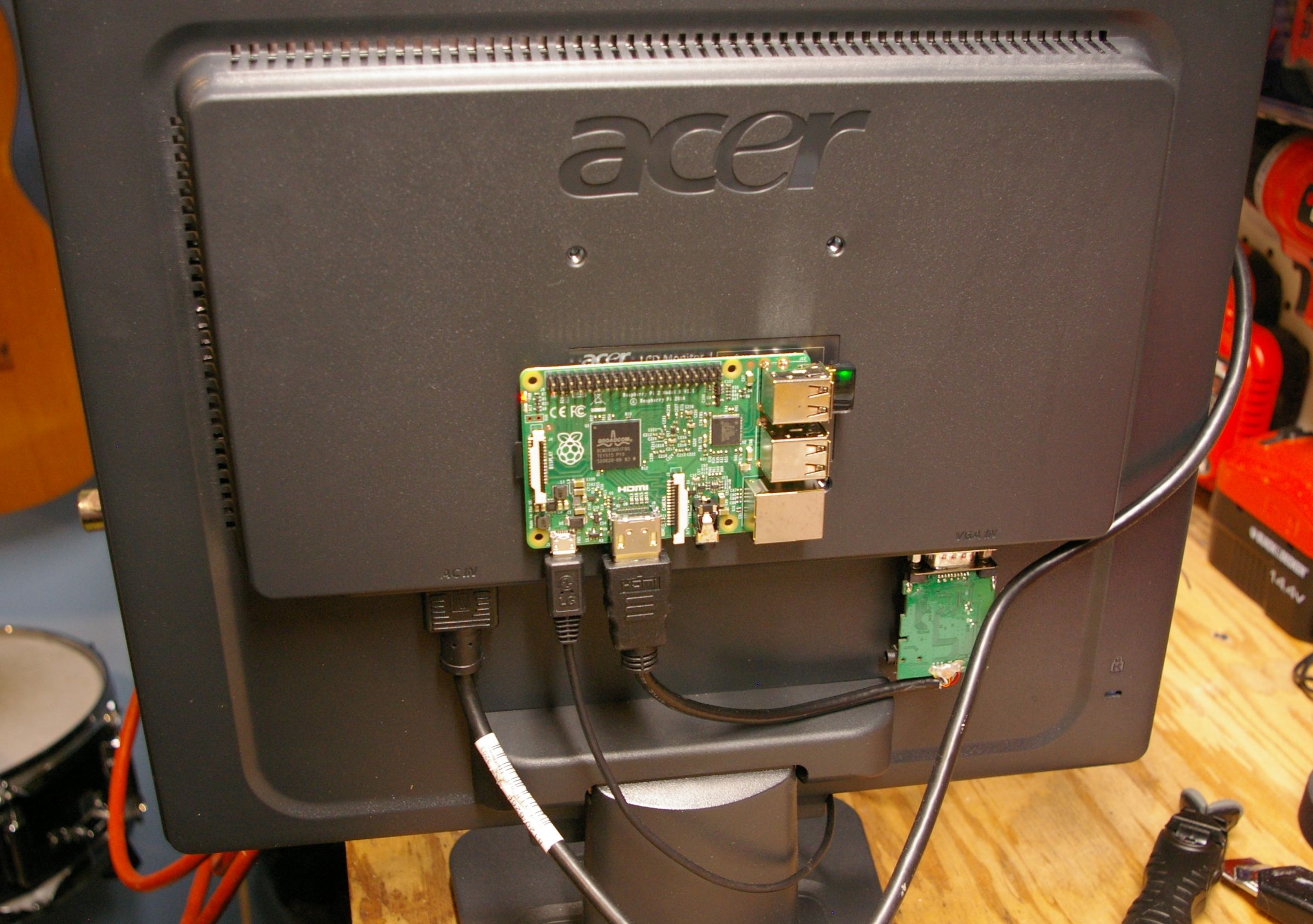 Wireless Raspberry Pi Digital Picture Frame in a Shadow Box : 10 Steps ...