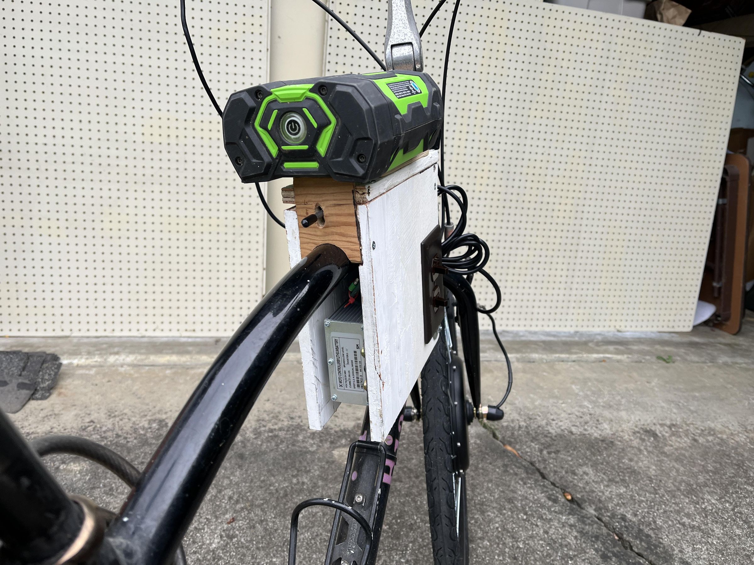 E-GO-E-Bike: an E-bike With Easily-Detachable “E," Powered by an EGO ...