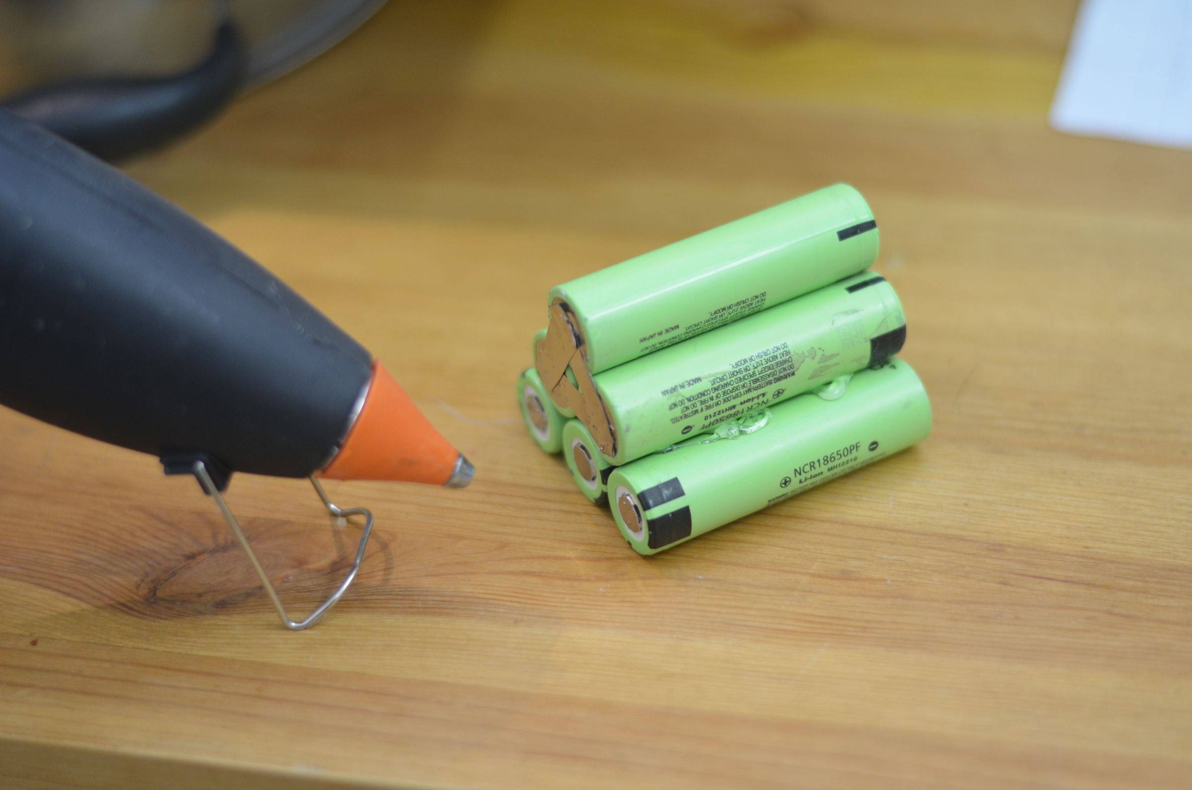 How to Make a Lithium Battery for an Electric Bicycle : 12 Steps (with ...