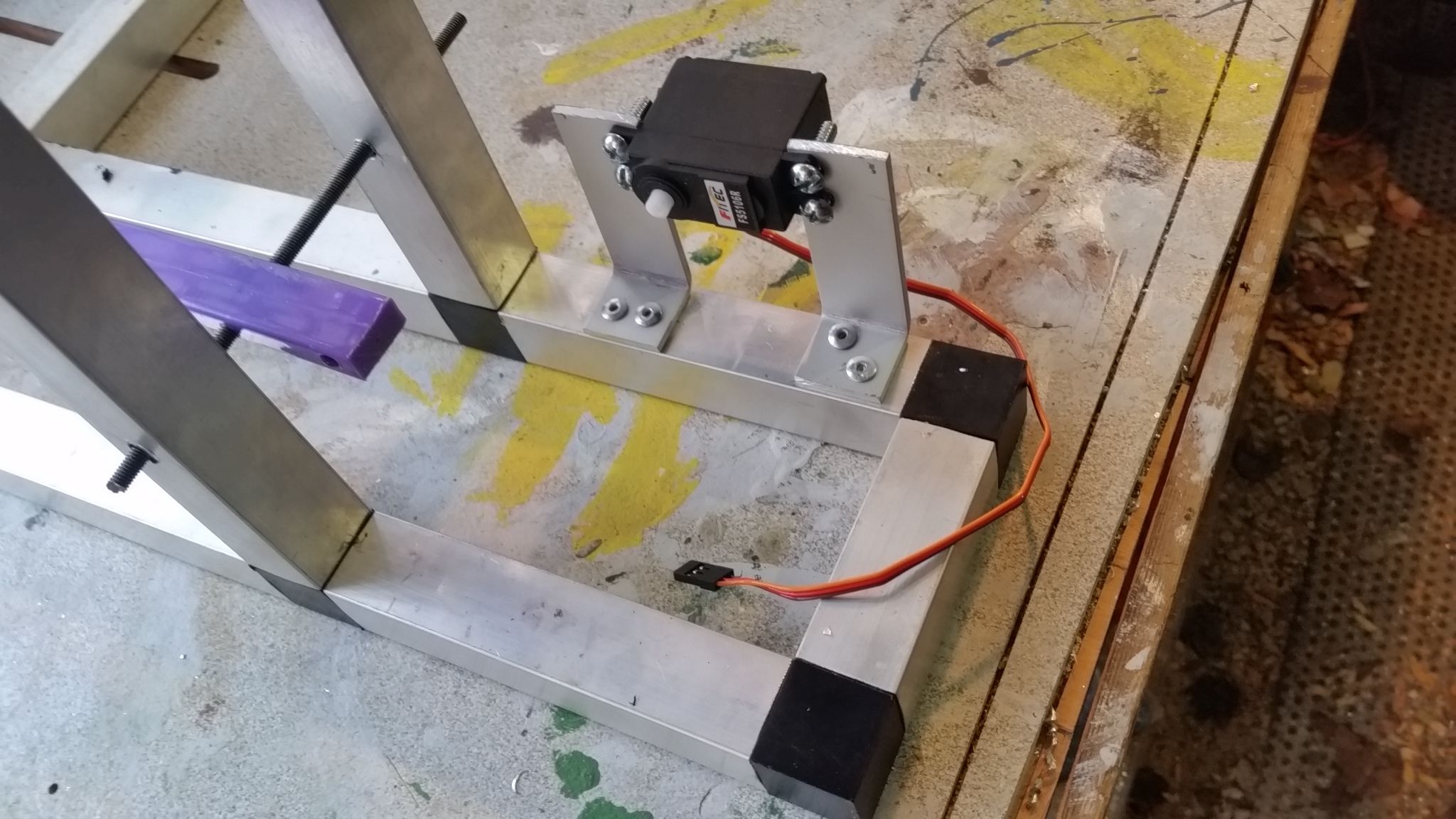 Automatic Catapult for Throwing Pet Food (dog, Cat, Chicken, Etc ...