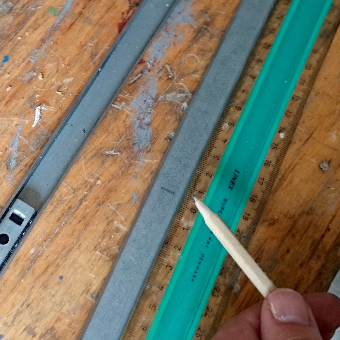 Simple Camera Slider for on a Tripod : 8 Steps (with Pictures ...