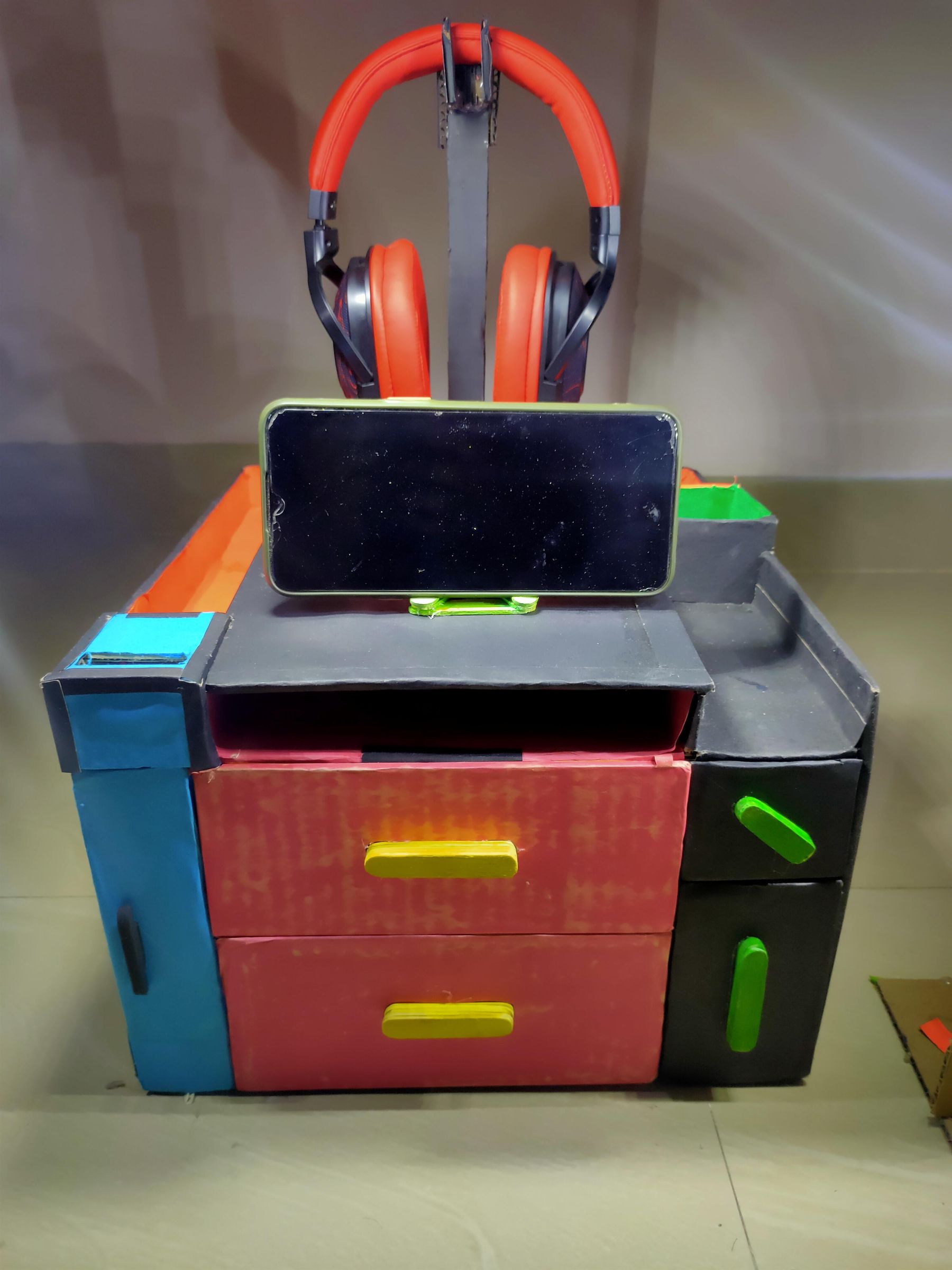 CARDBOARD COMPLEX : 15 Steps (with Pictures) - Instructables