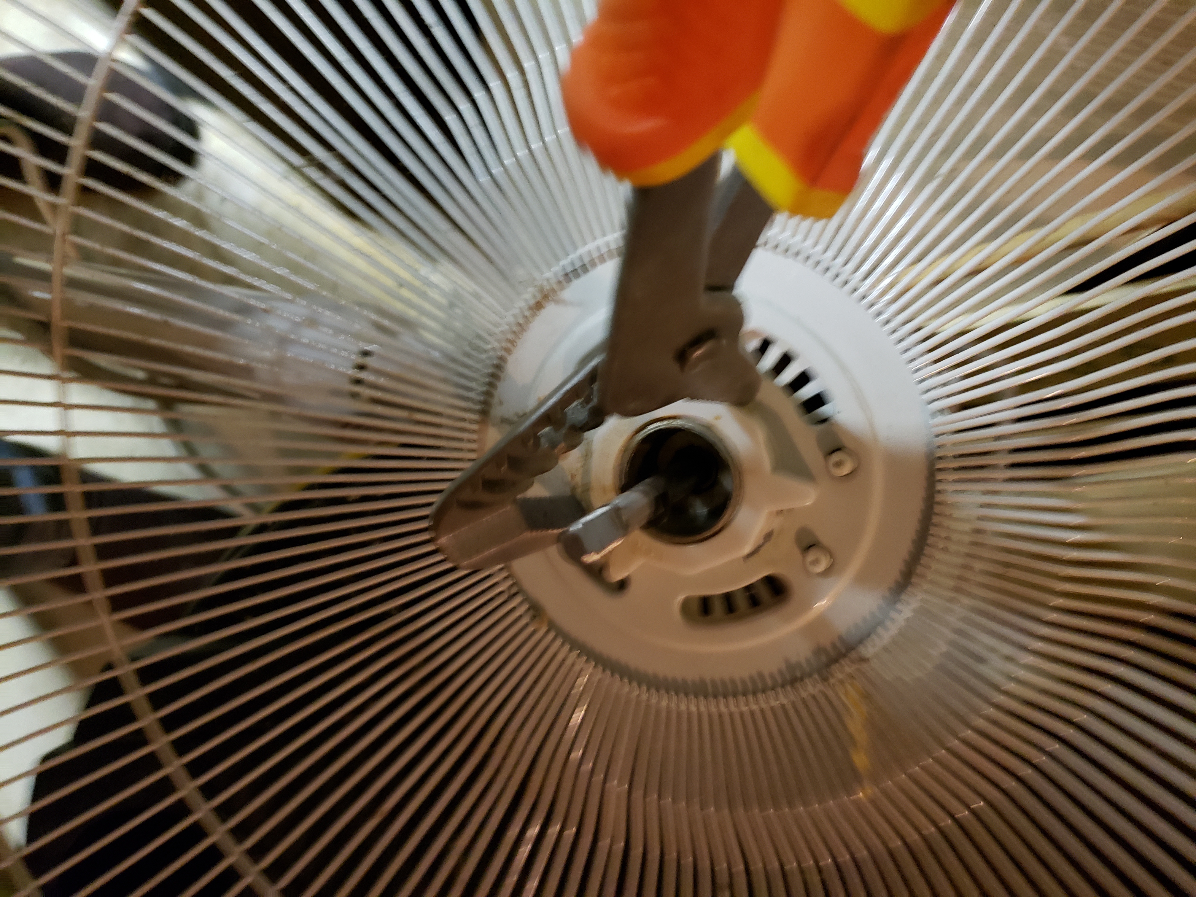 Repair a Fan That Won't Turn : 6 Steps - Instructables