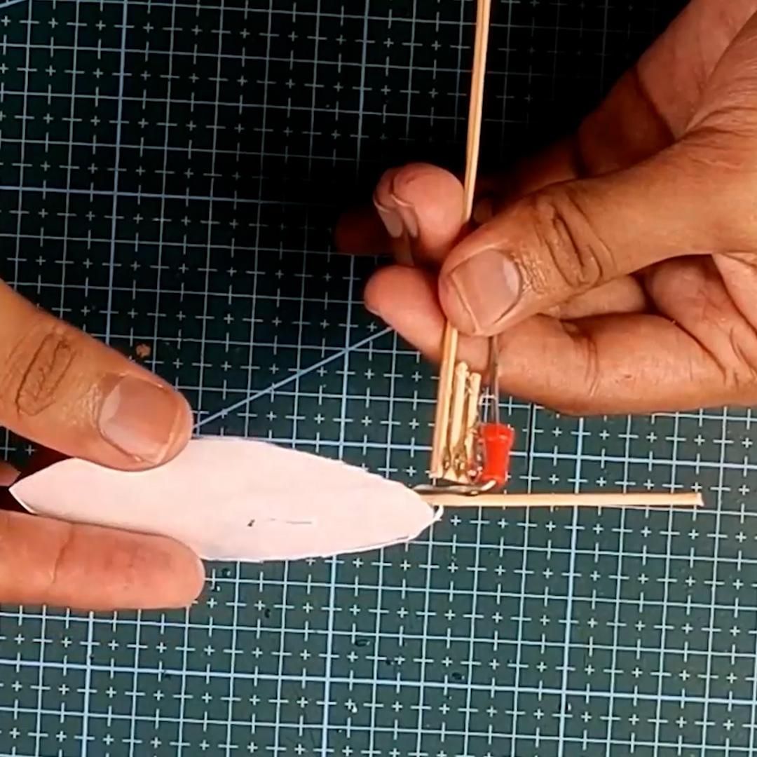 Building and Flying a Rubber Band Powered Plane : 8 Steps - Instructables