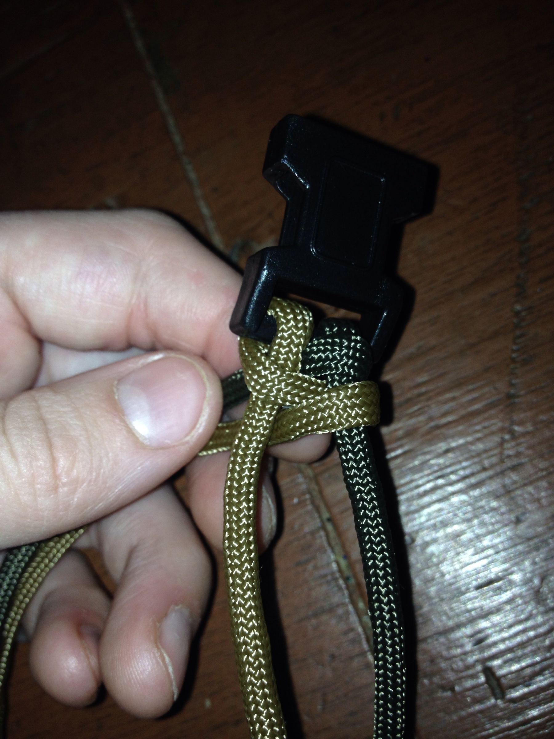 Paracord Fishbone Braclet : 9 Steps - Instructables