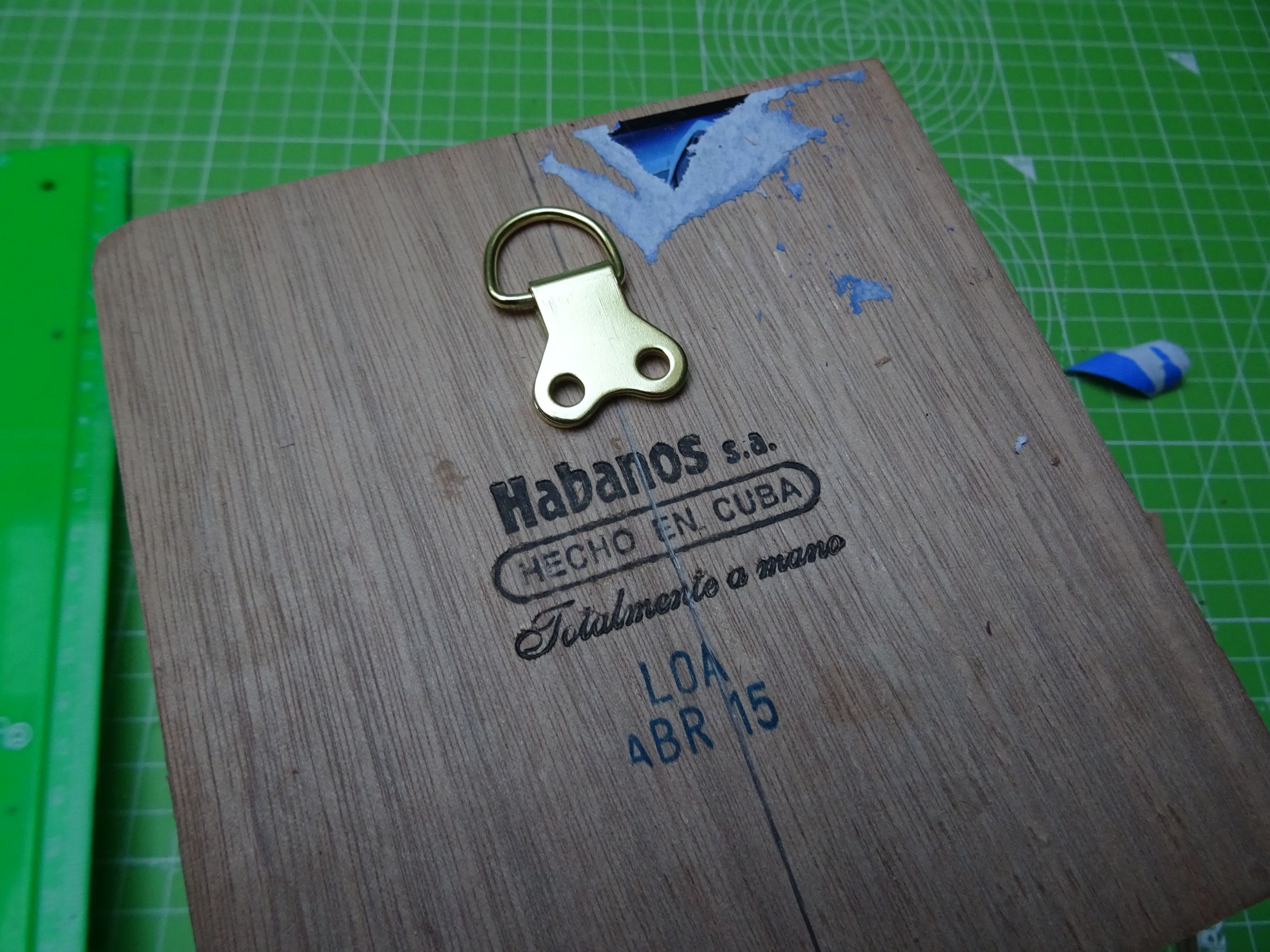 Cigar Box Keepsake Frame : 5 Steps (with Pictures) - Instructables