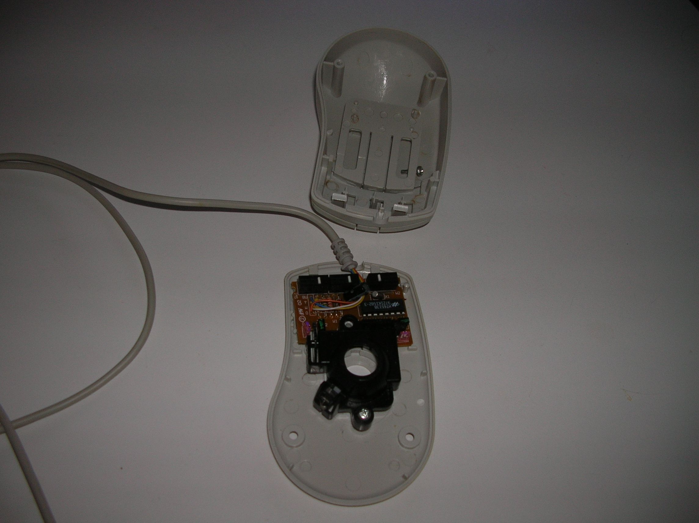 How to Turn an Old Computer Mouse Into a Cat Toy : 5 Steps - Instructables