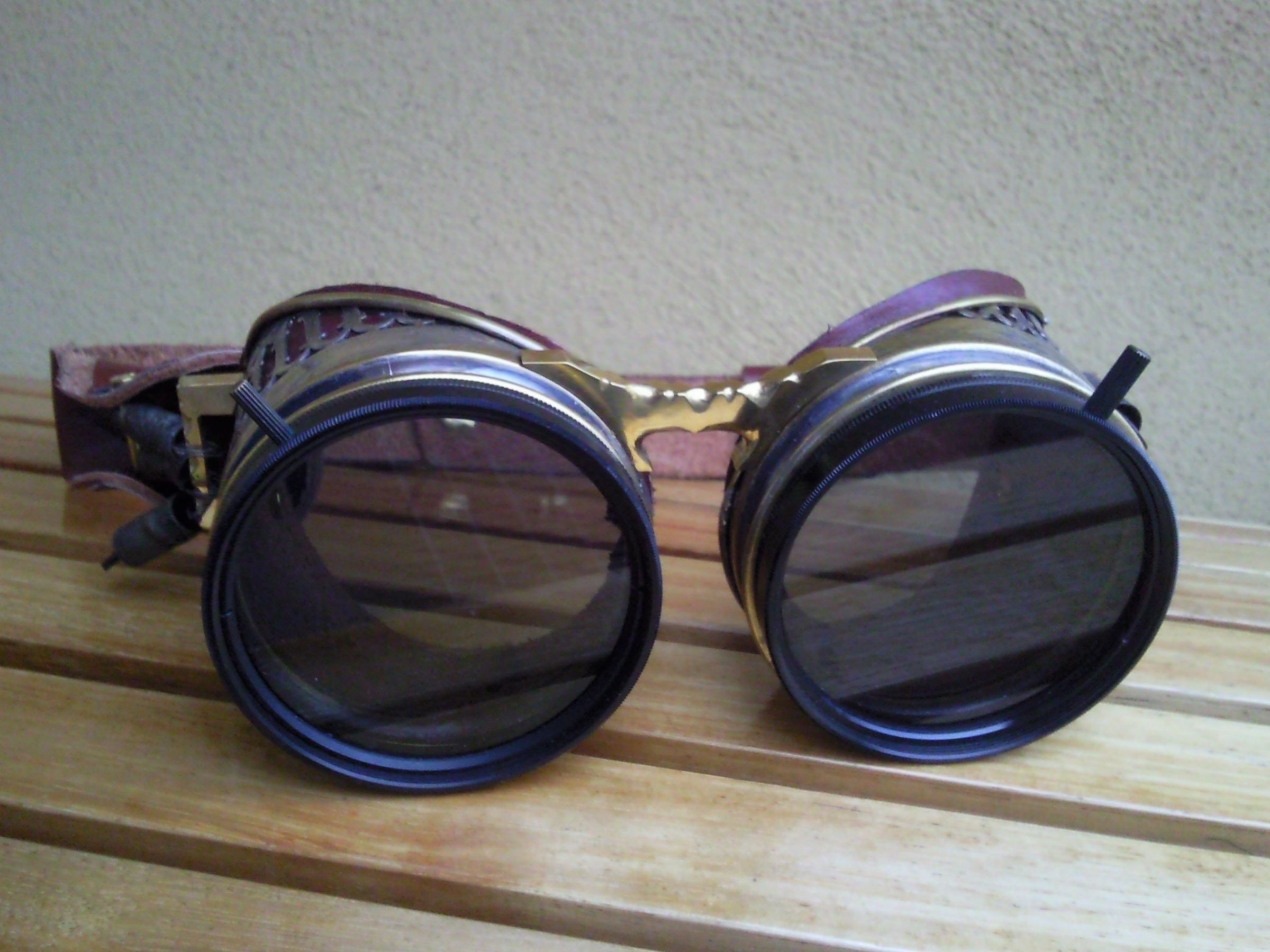 Goggle in Steampunk Style With Use As 3D or Sunglasses : 6 Steps (with ...