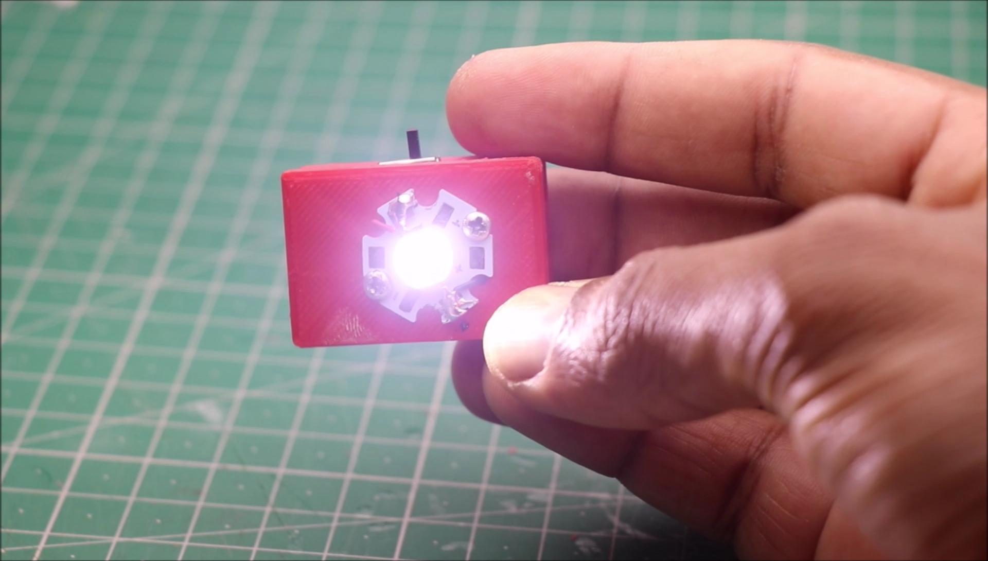 How to Make Mini Rechargeable Powerful LED Light : 8 Steps (with ...