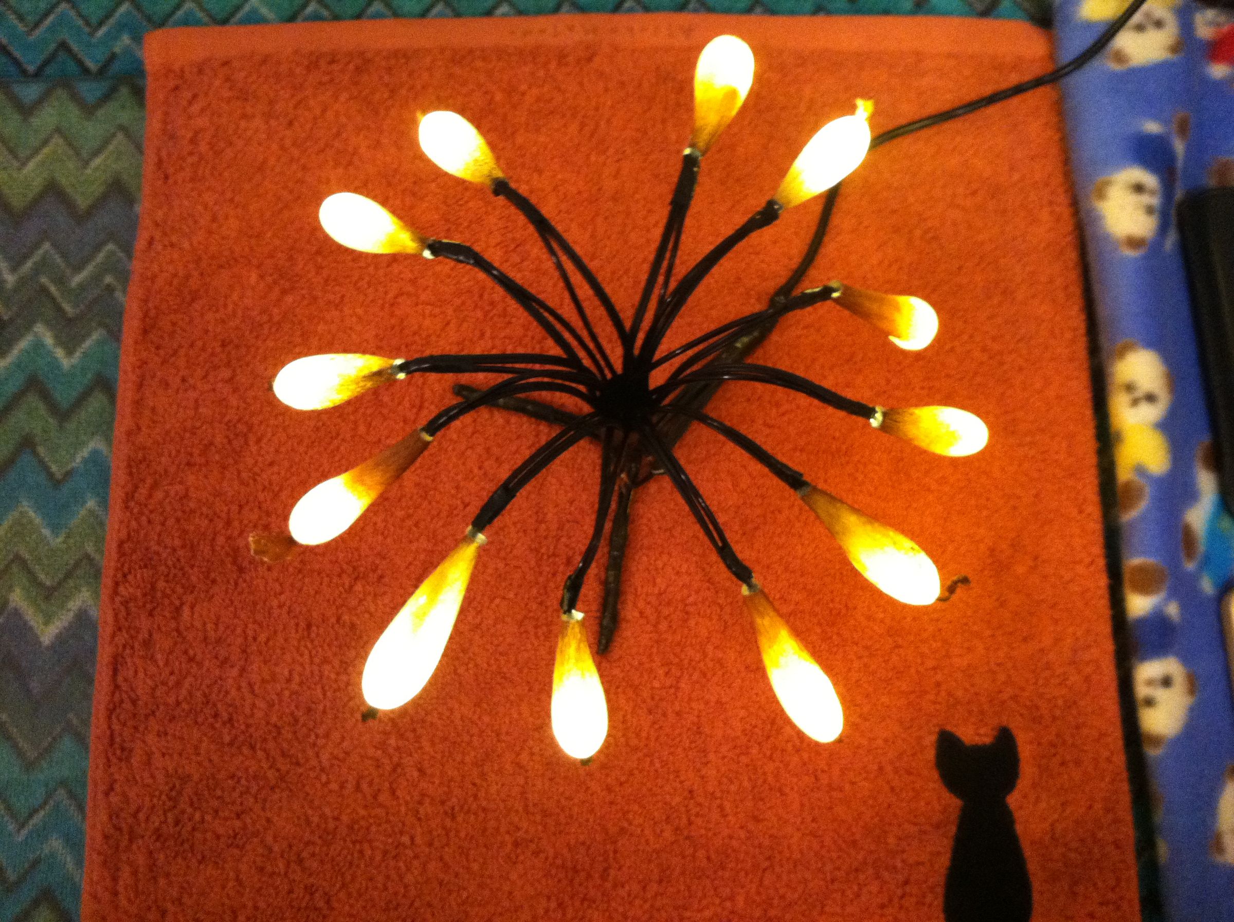 Seaweed Pods Lamp : 4 Steps - Instructables