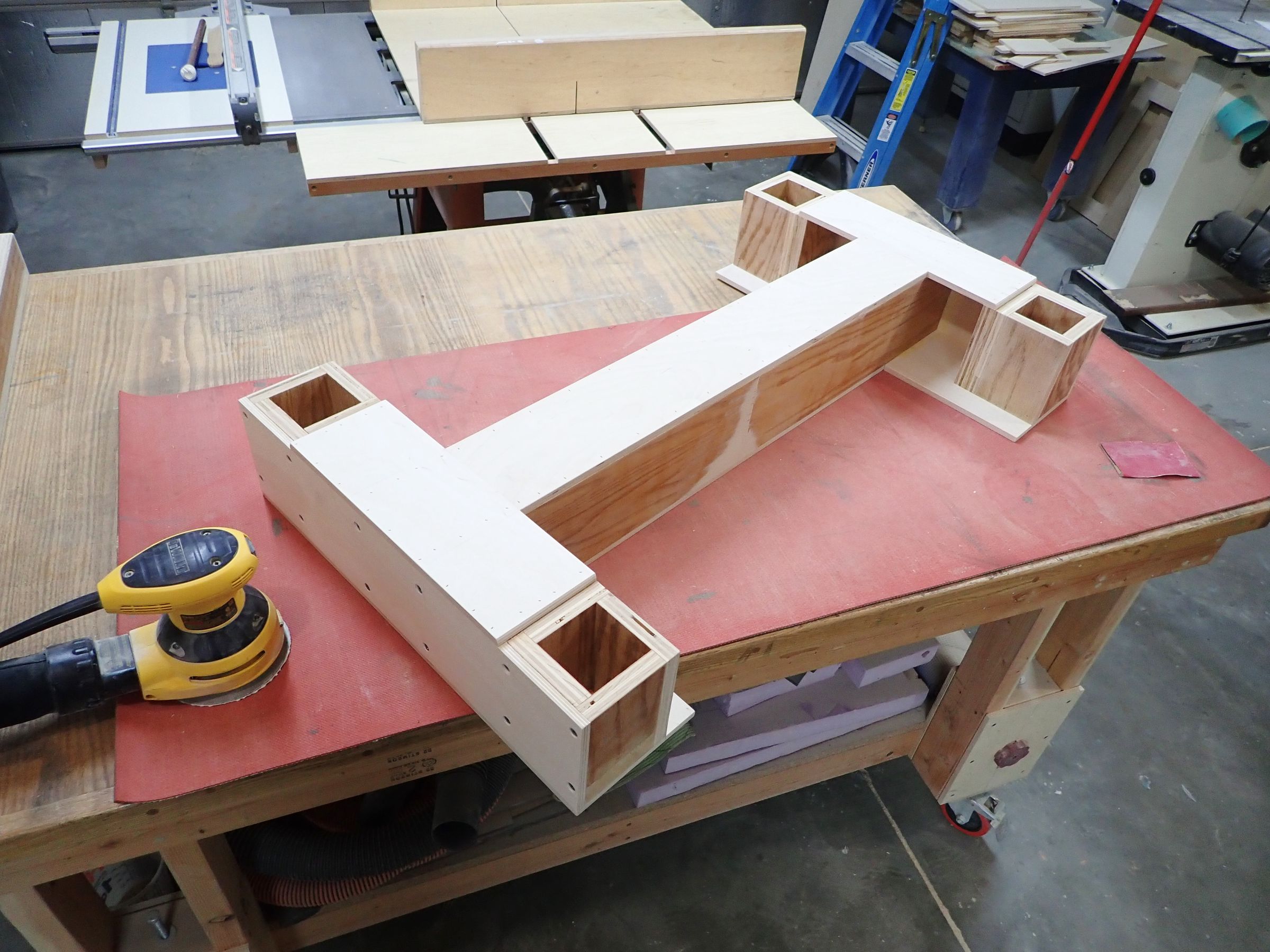Make an Adjustable-Height Table With a Car Jack : 16 Steps (with ...