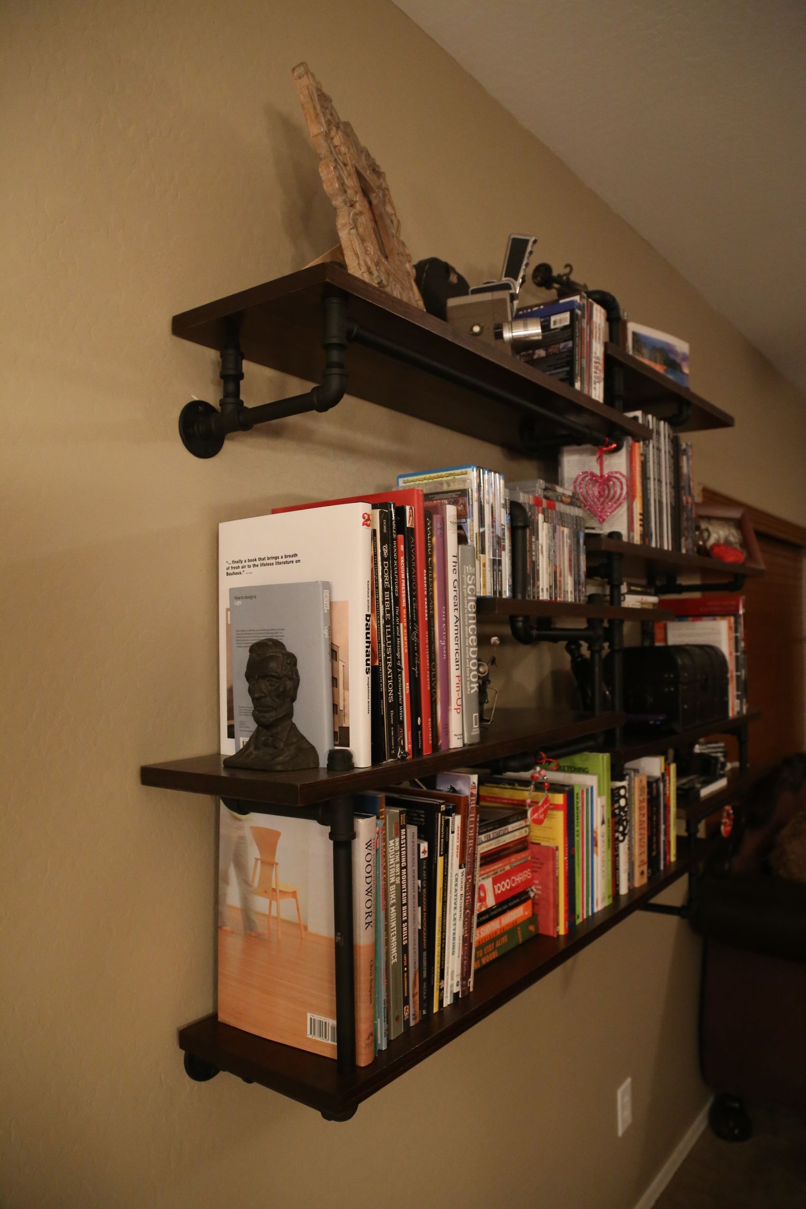 Industrial Pipe Shelving Built-In : 7 Steps (with Pictures) - Instructables
