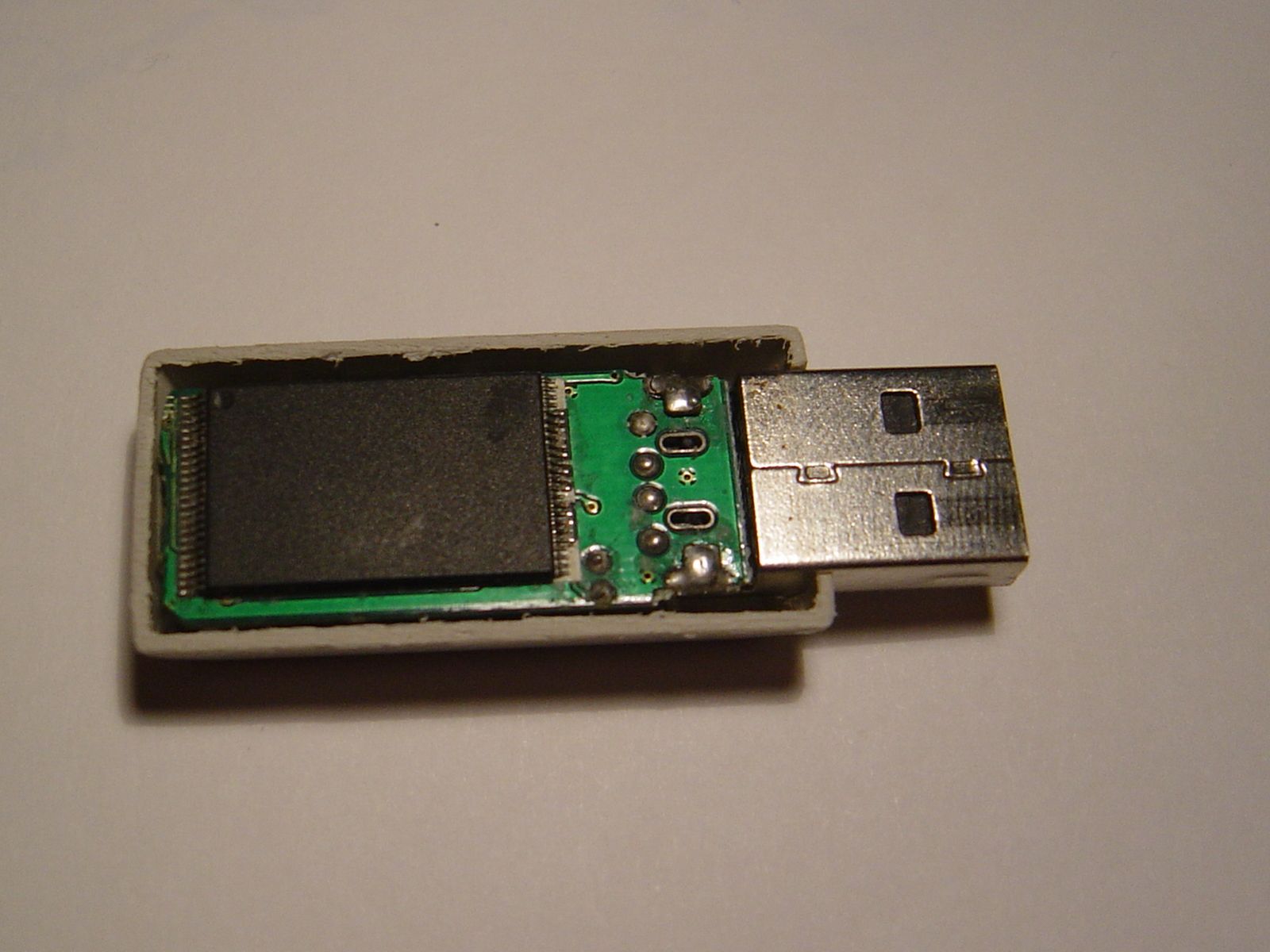 Apple Retro Pendrive : 6 Steps (with Pictures) - Instructables