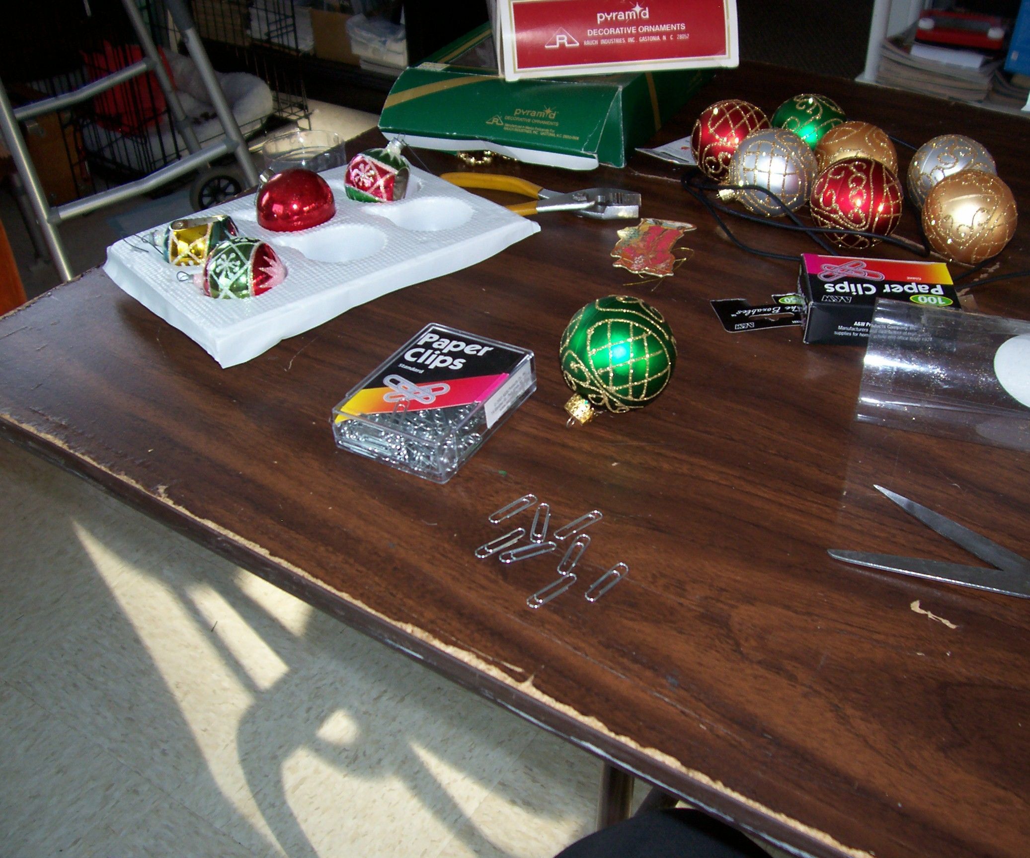 Christmas Ornament Hooks : 4 Steps - Instructables