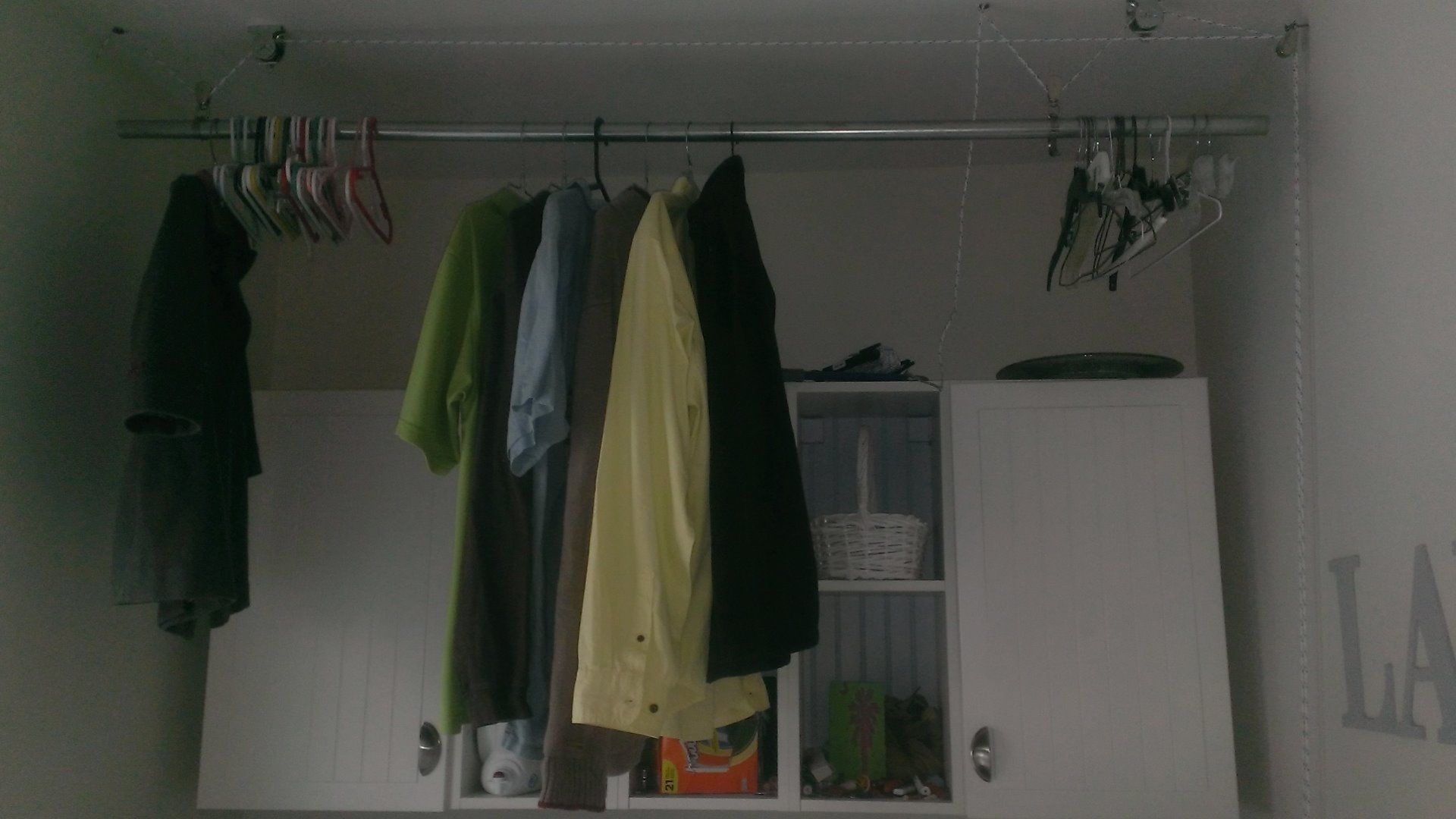 Hideaway Hanging Rack : 3 Steps - Instructables