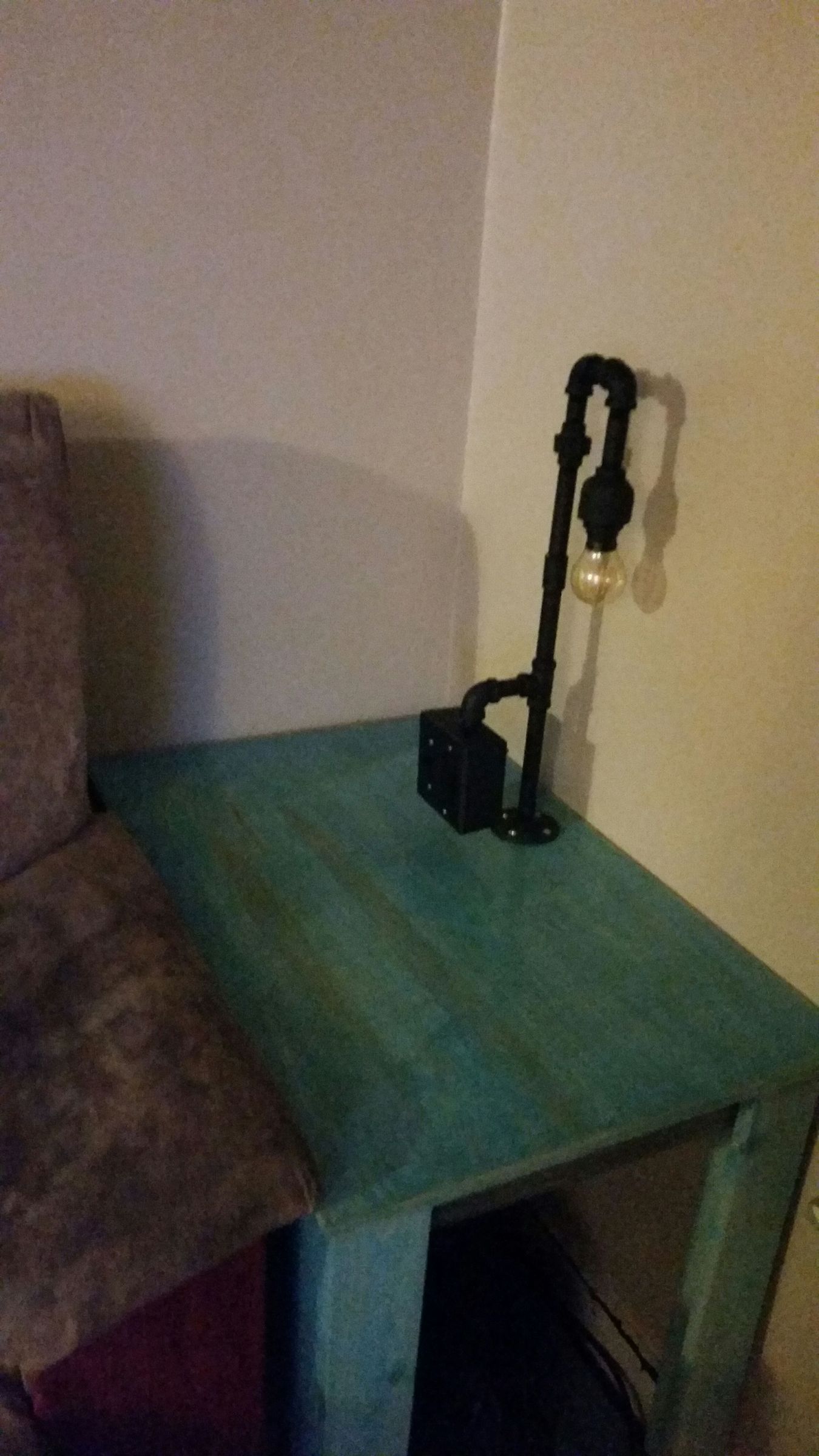 Steel Pipe Lamp/USB Charger End Table : 6 Steps (with Pictures ...