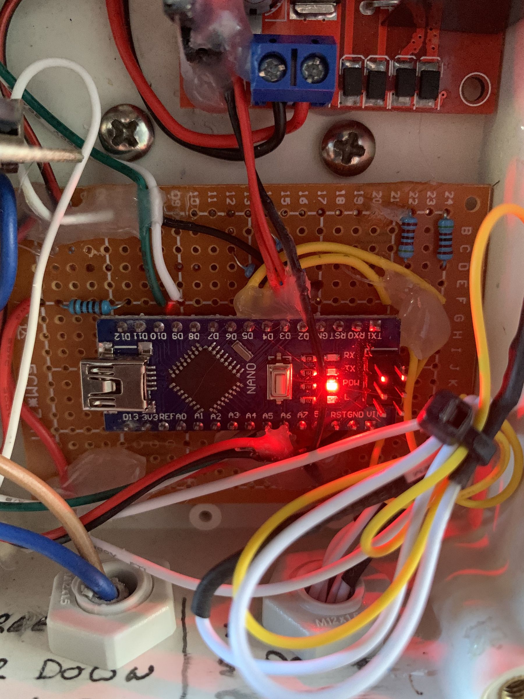 Chicken Coop Door - Arduino Based : 5 Steps (with Pictures) - Instructables