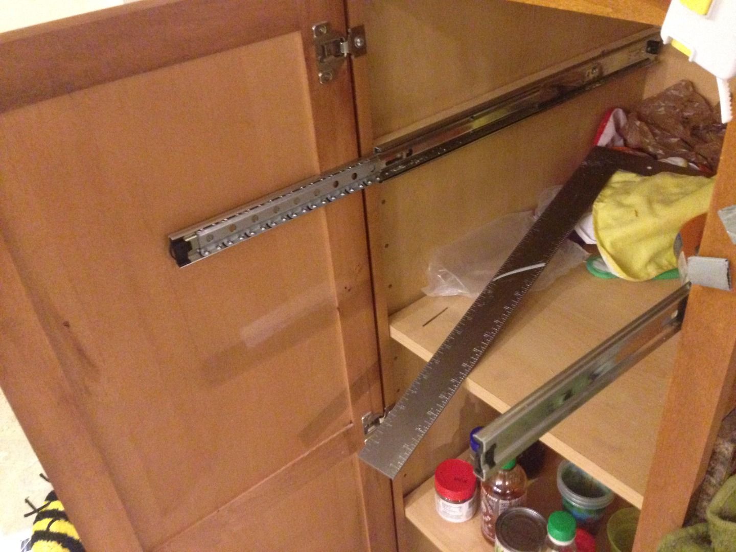 Pull-Out Drawers for Cabinets : 7 Steps (with Pictures) - Instructables