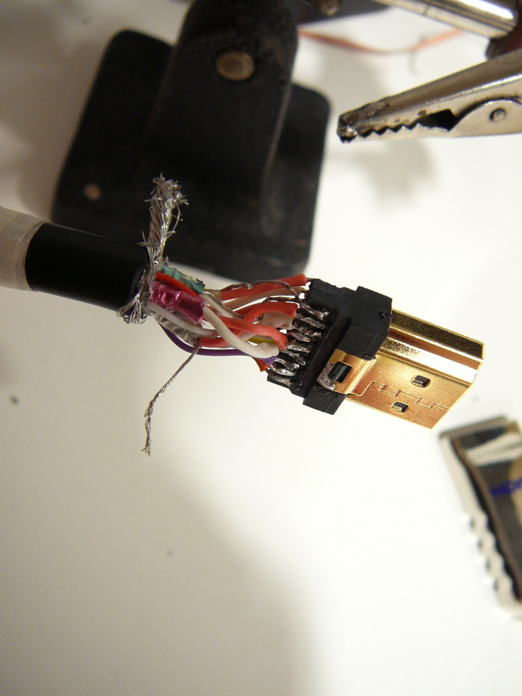 Repair a Hdmi Cable : 6 Steps (with Pictures) - Instructables