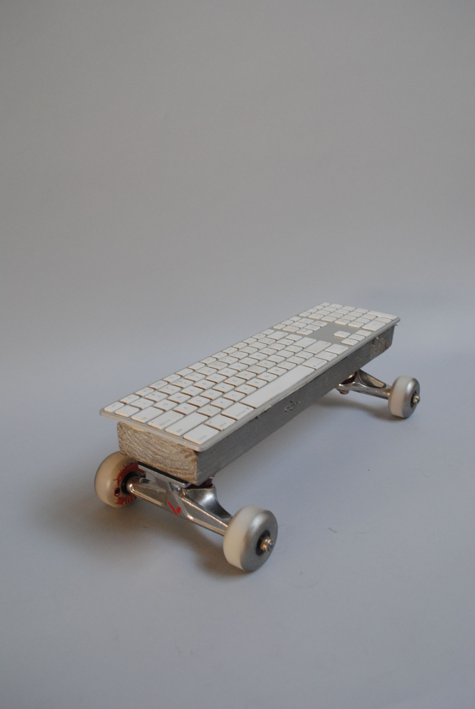 Keyboard Skateboard : 7 Steps (with Pictures) - Instructables