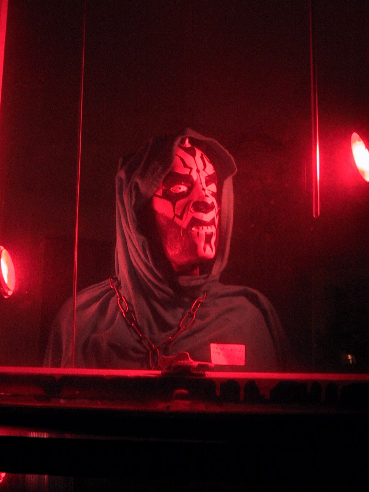 Solid-state Halloween Controller and How to Build a Haunted House : 11 ...