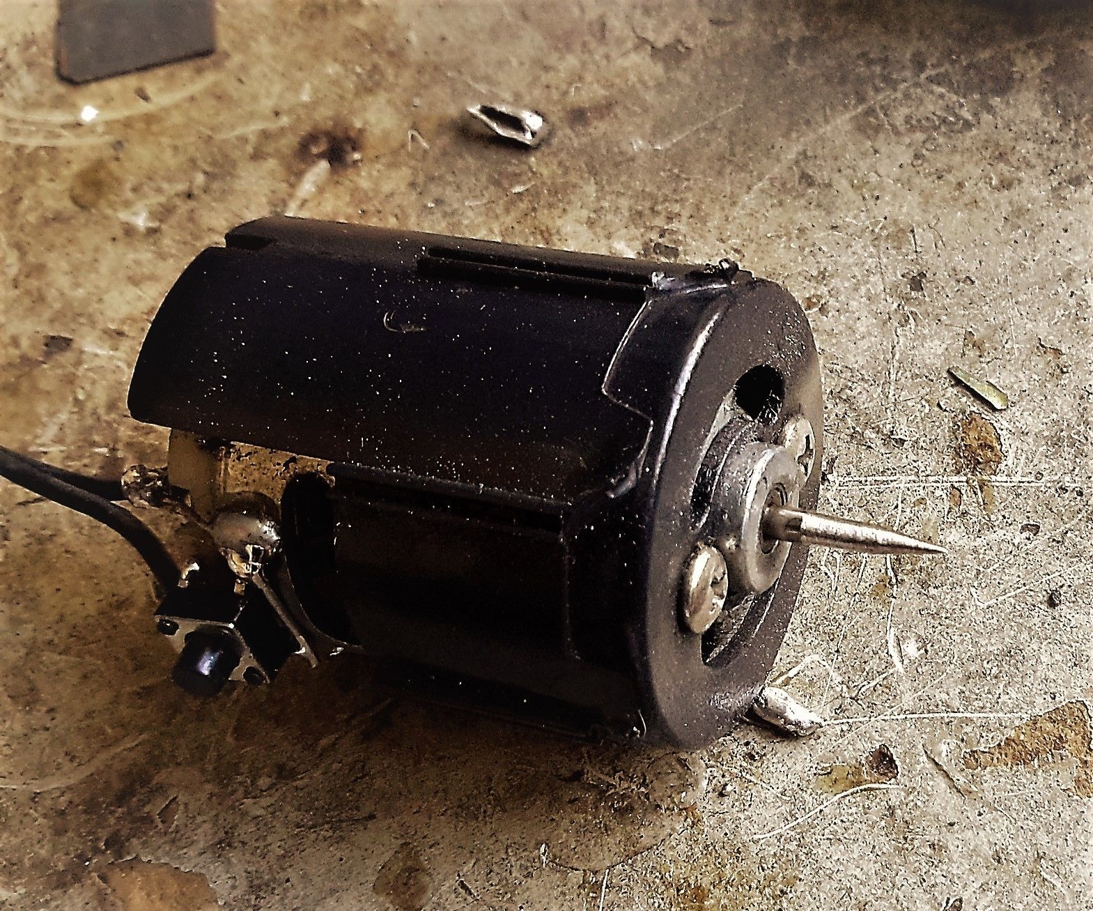 The Simplest Drill Ever : 5 Steps (with Pictures) - Instructables