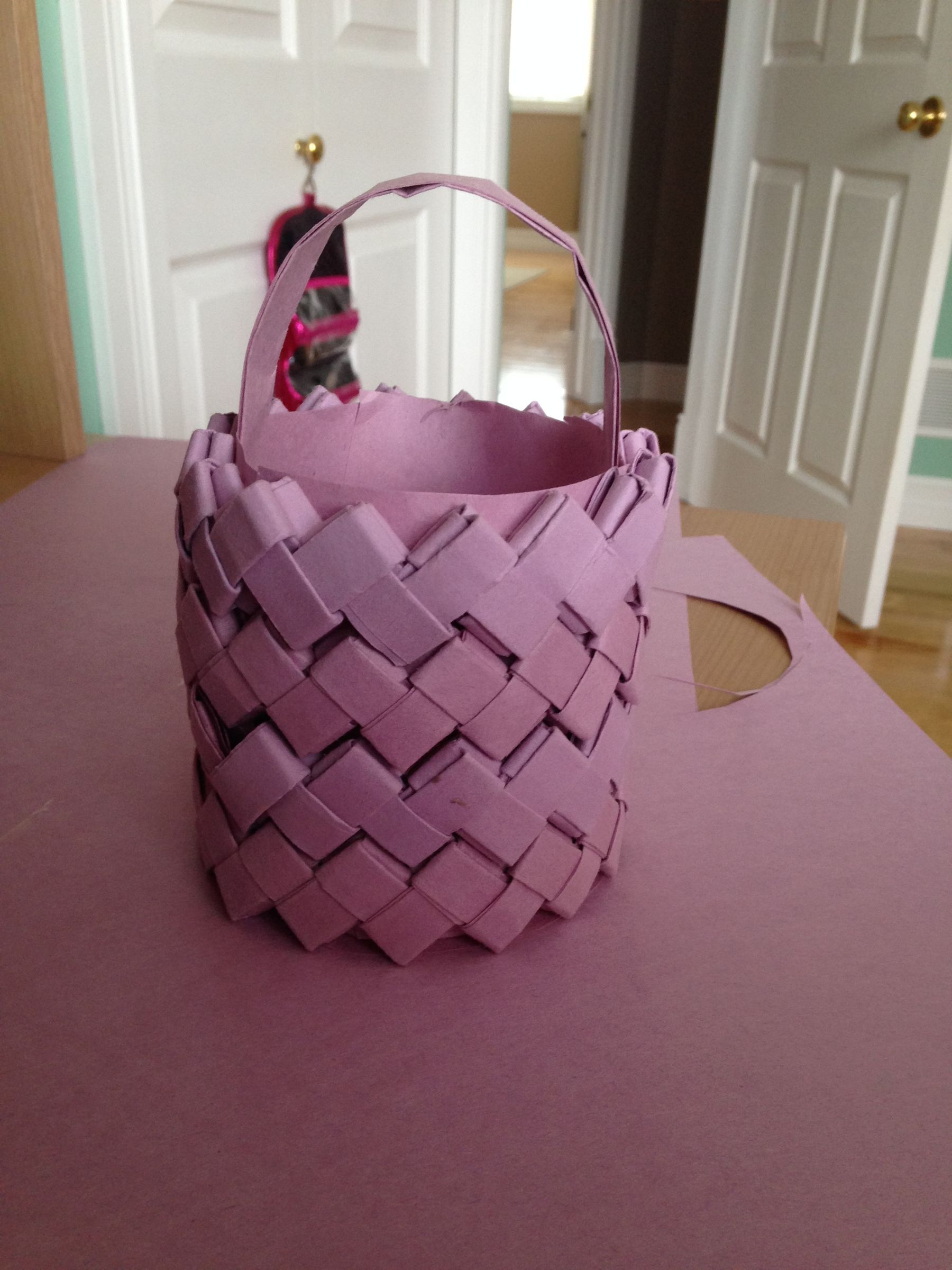 How to Weave a Paper Basket : 24 Steps (with Pictures) - Instructables
