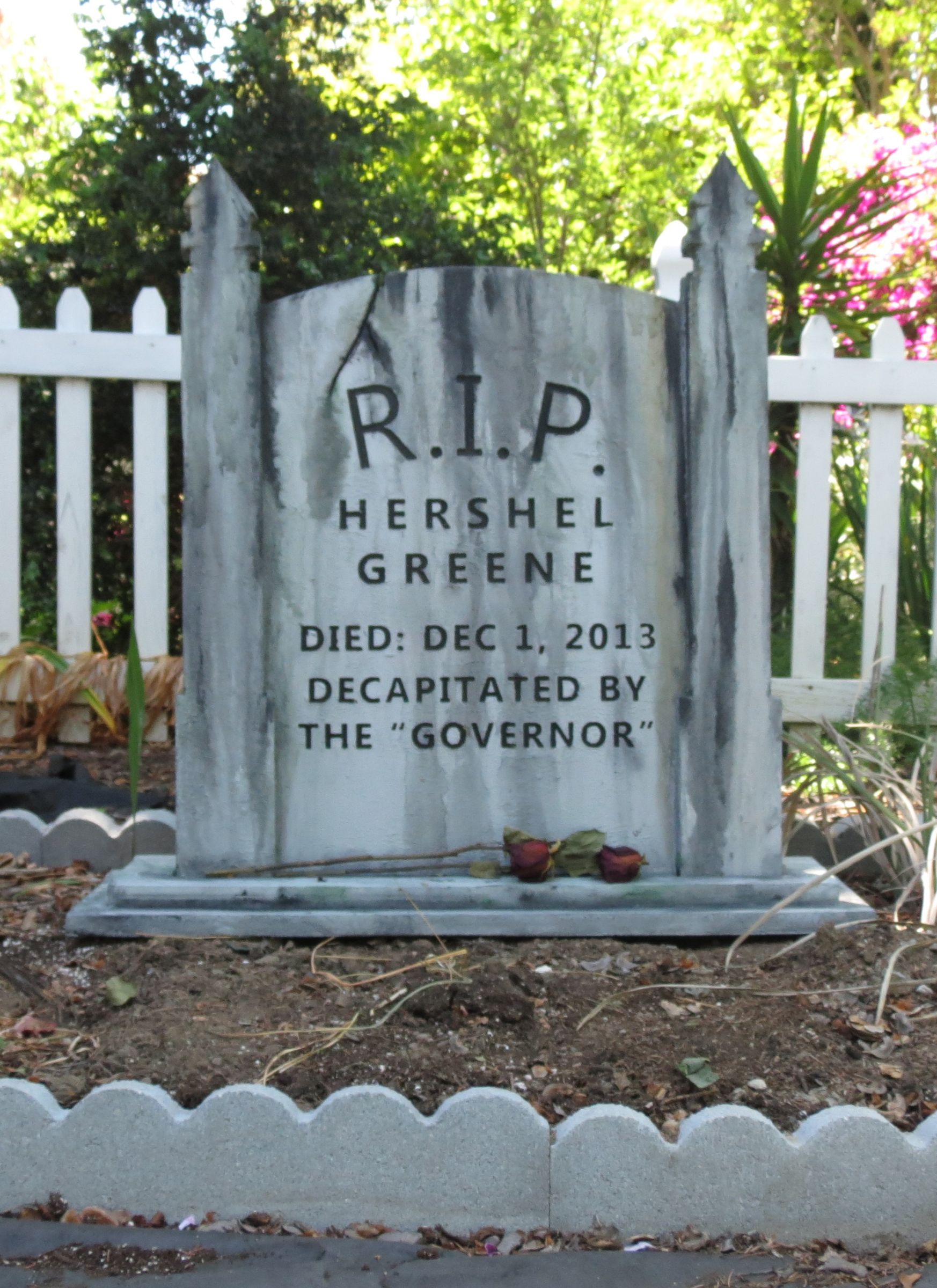 CNC Routed Pillared Tombstone : 9 Steps - Instructables