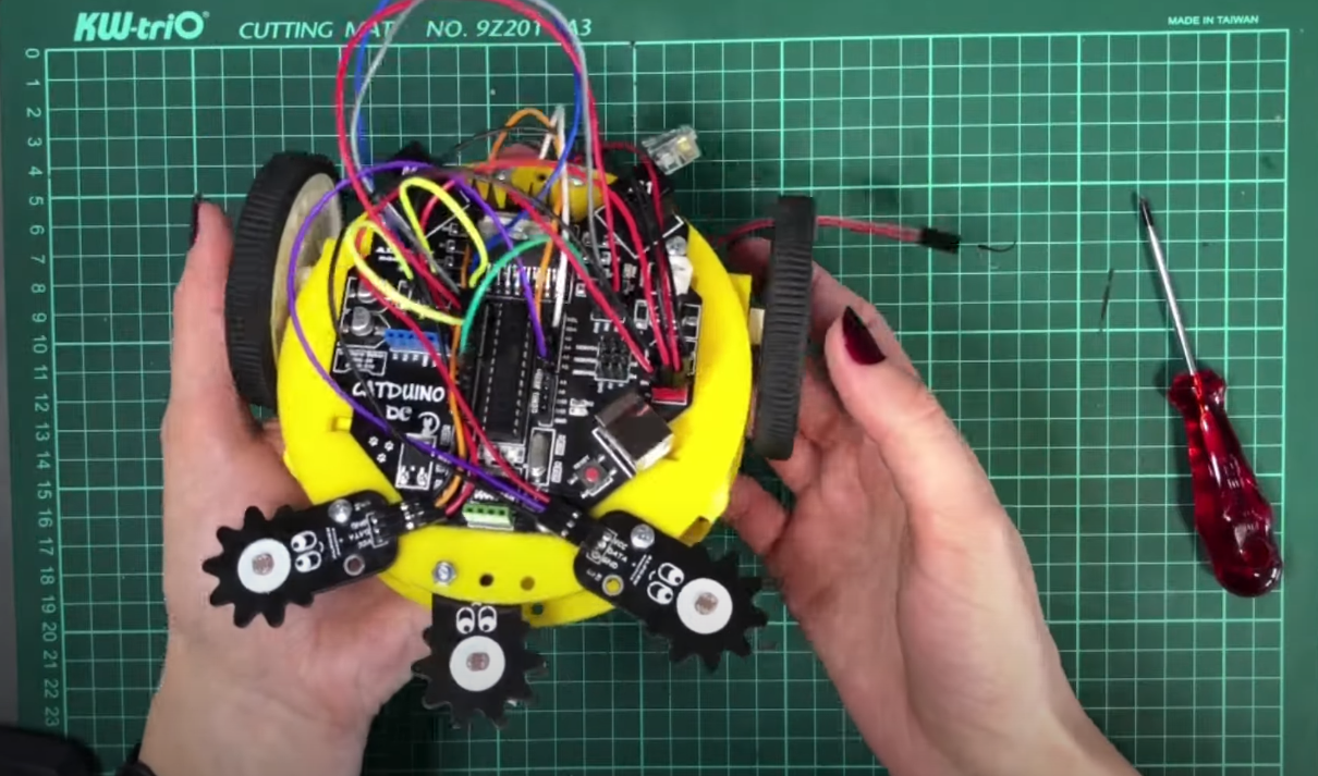 Arduino Light Following Robot With Catduino : 9 Steps - Instructables