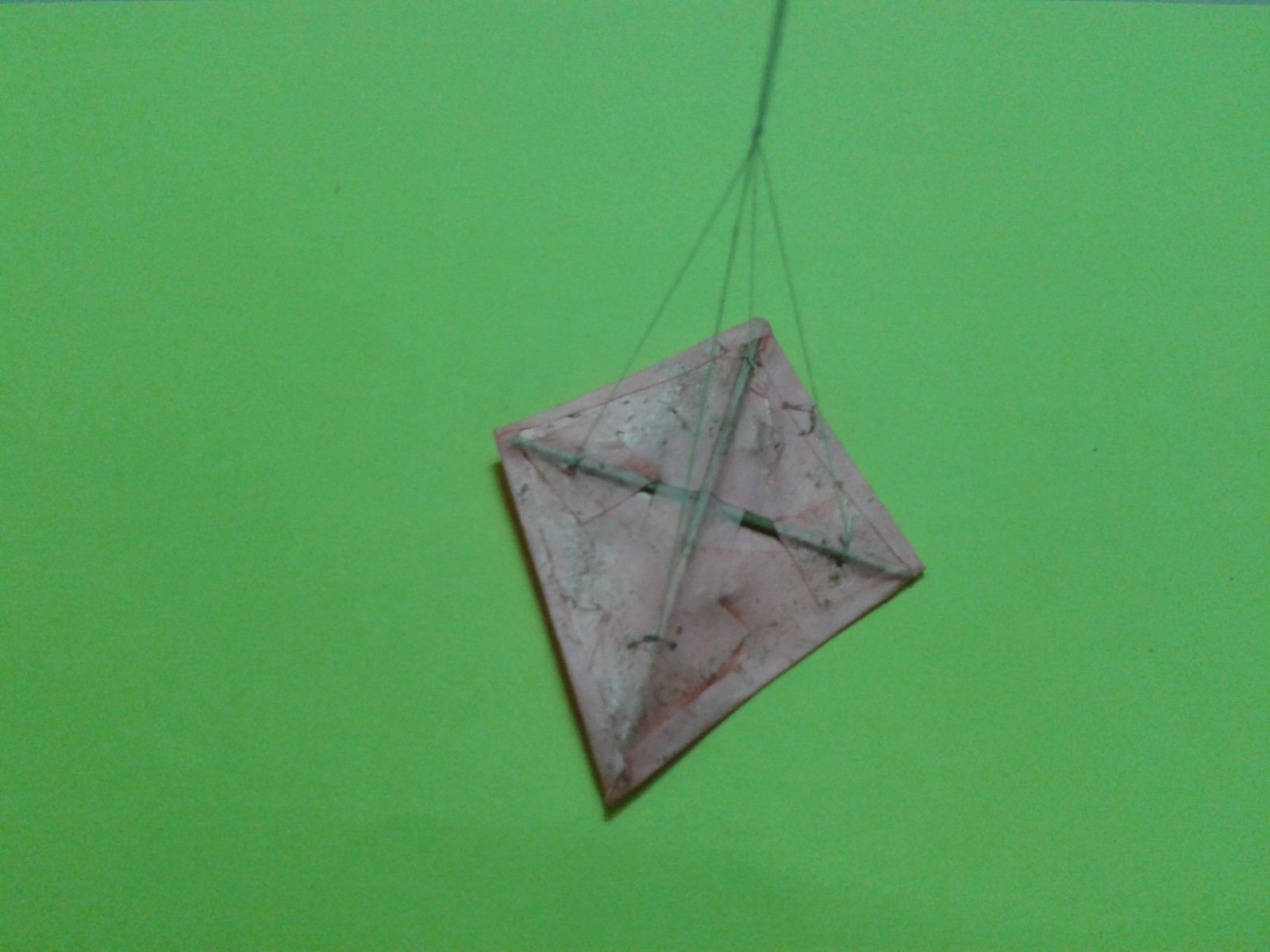 Table Top Flying Kite : 11 Steps (with Pictures) - Instructables