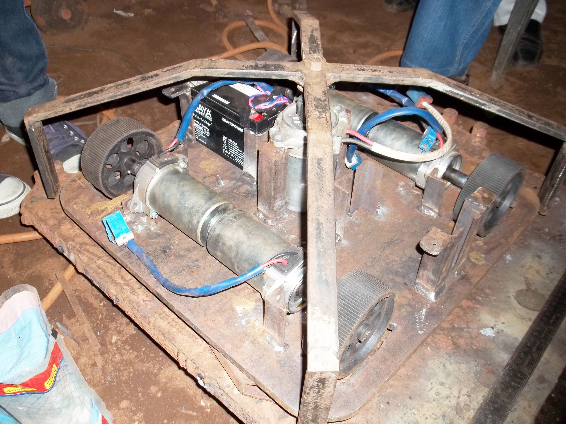 Blitzkrieg: the Bluetooth Controlled 110lb Combat Robot. : 8 Steps ...