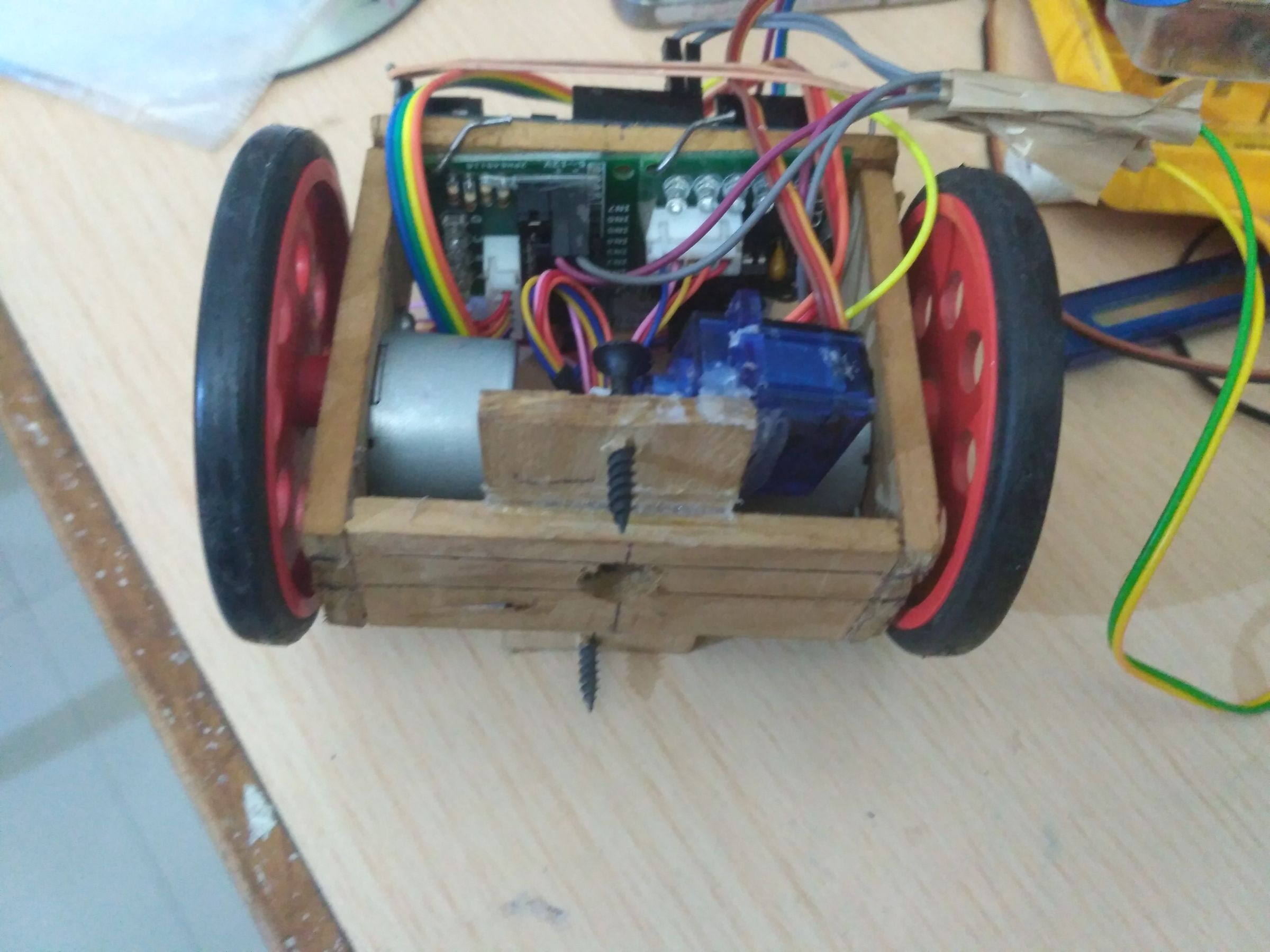 Snaily Bot Infinite Surface Drawing Bot : 6 Steps - Instructables