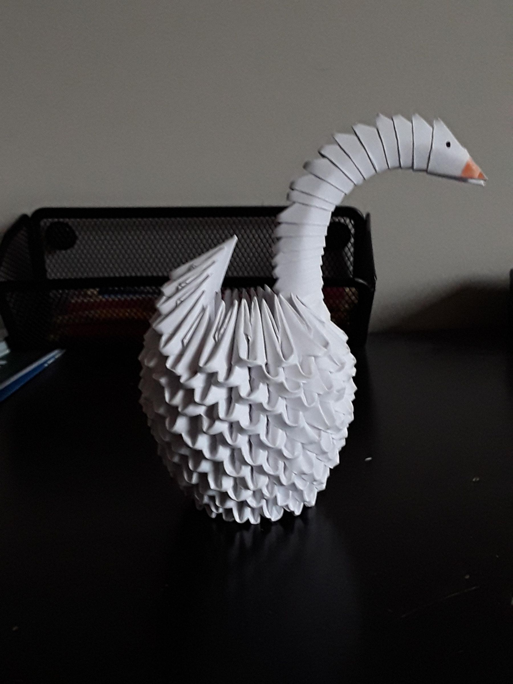 Advanced Paper Swan : 7 Steps - Instructables
