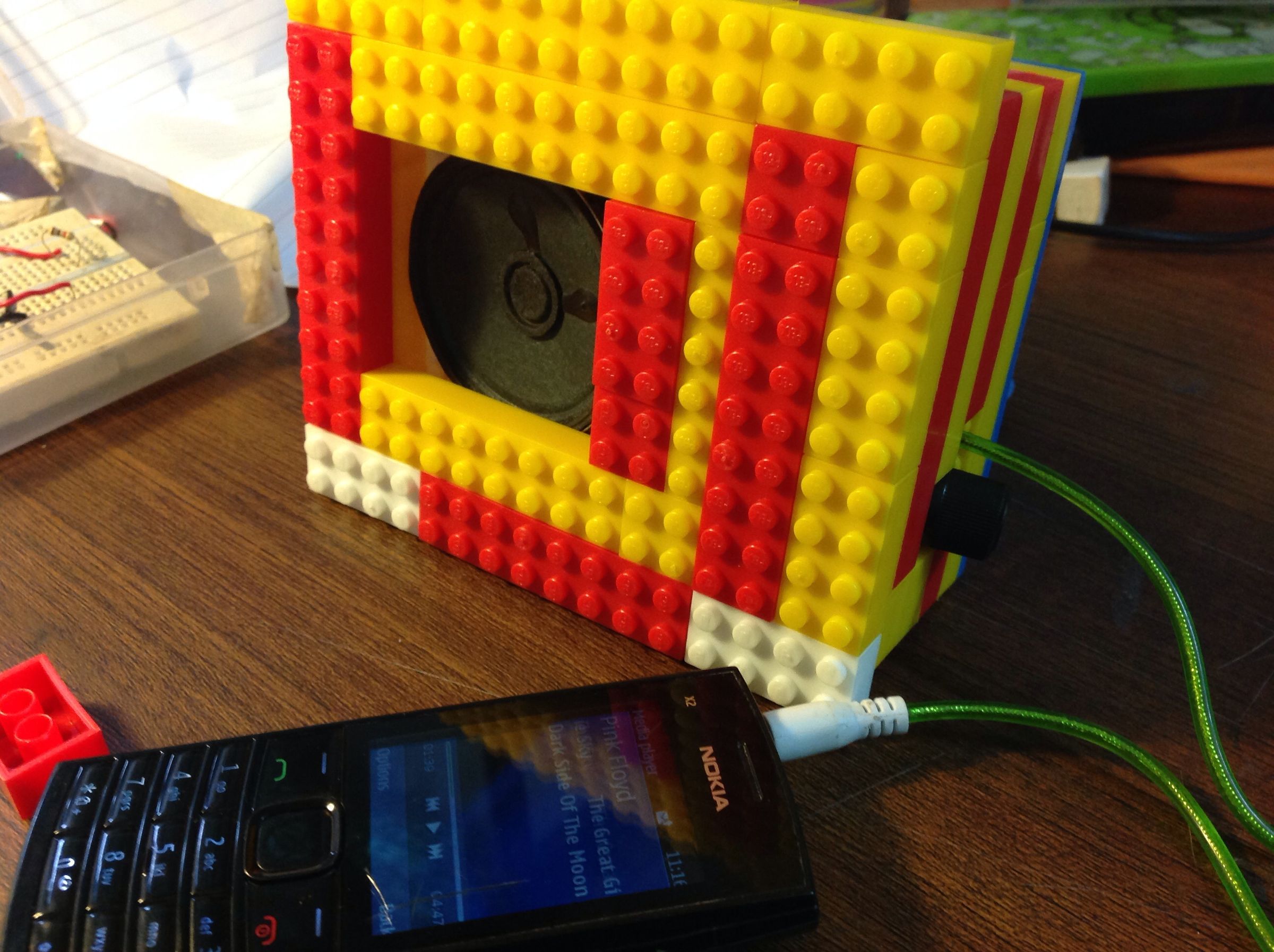 Build a Simple Speaker System With LEGO! : 8 Steps - Instructables