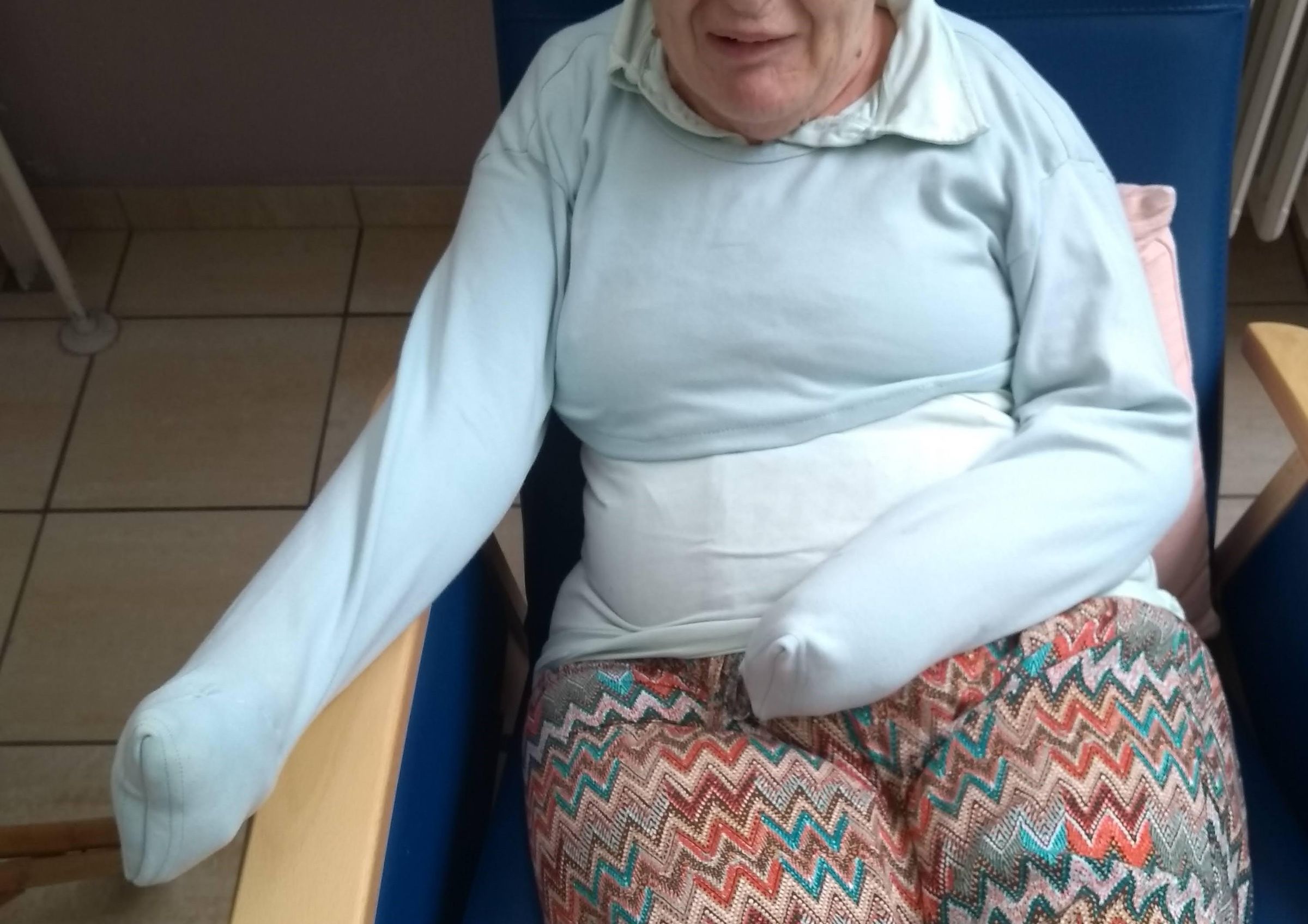 D4E1 Adult Scratch Sleeves : 3 Steps - Instructables